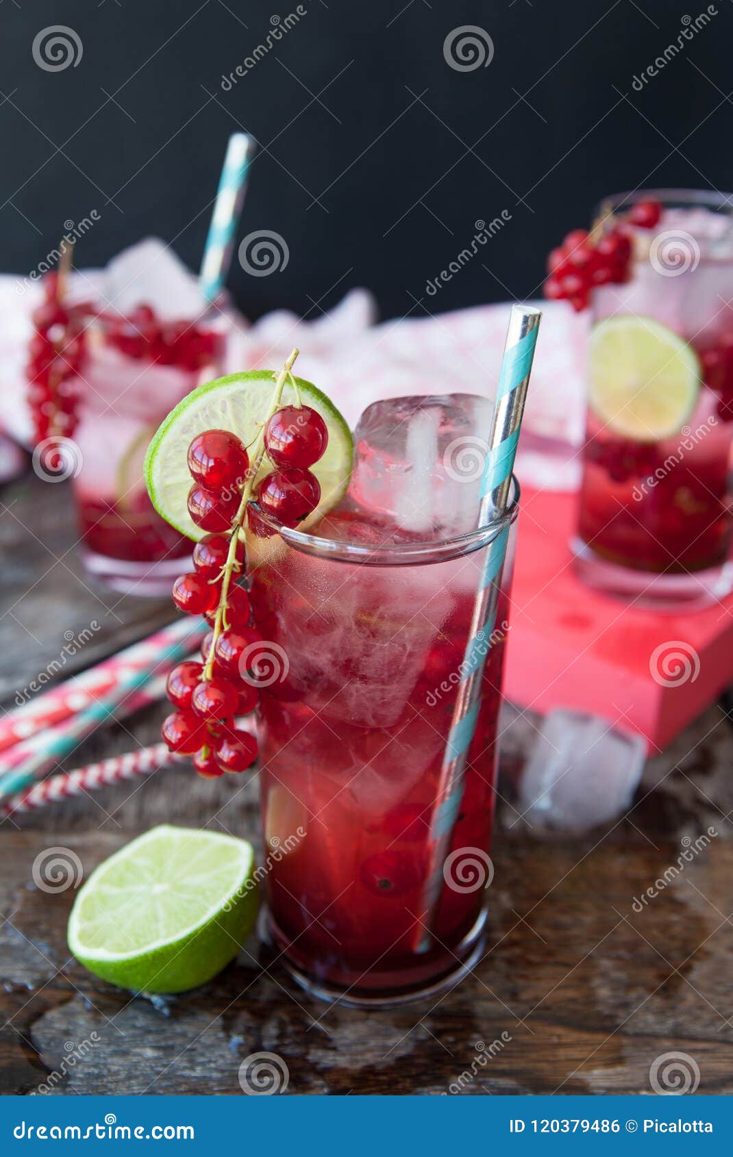 Cocktail with red currants stock photo. Image of cocktail - 120379486