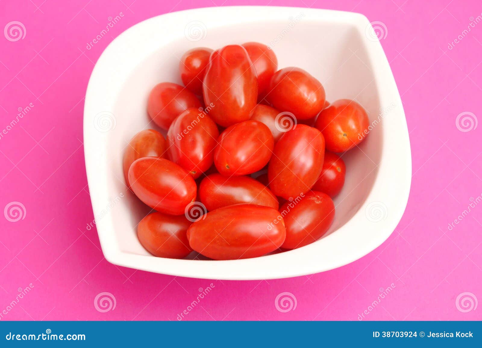 Cocktail Tomatoes in a Bowl Stock Photo - Image of salad, cooking: 38703924