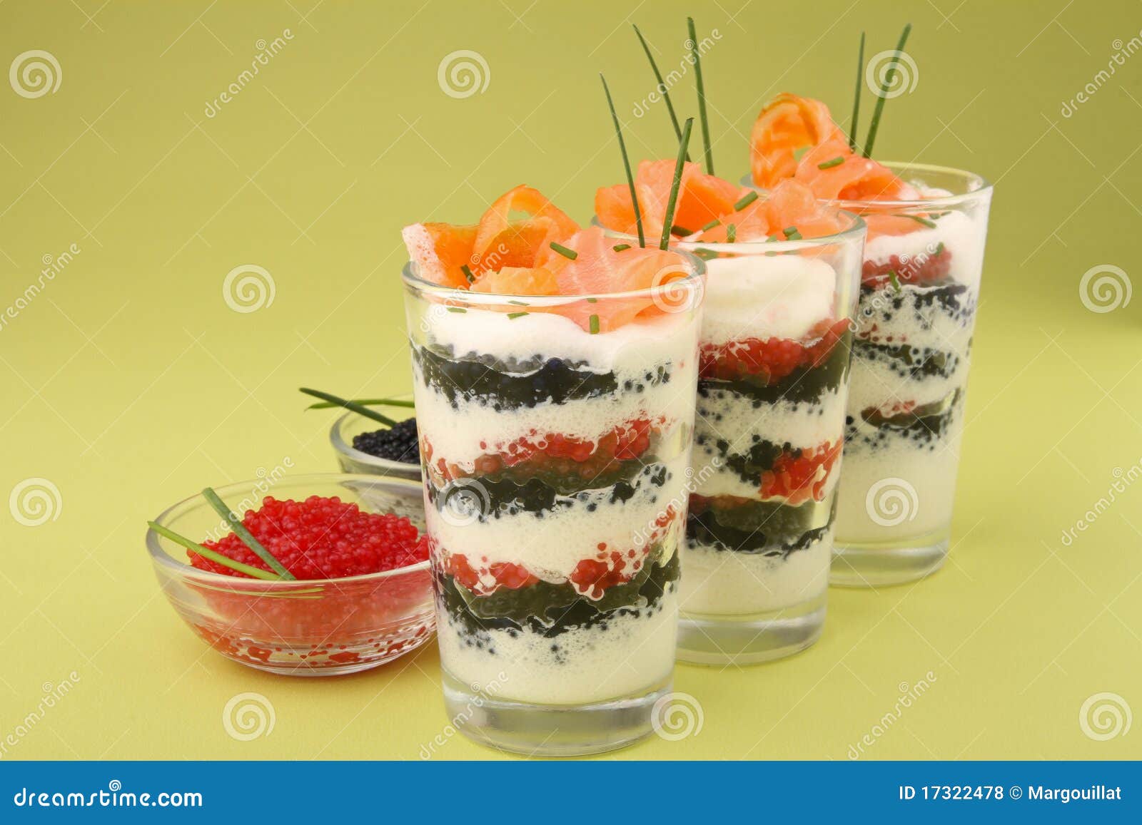 Cocktail van zalm stock foto. Image of voorgerecht, kaas - 17322478