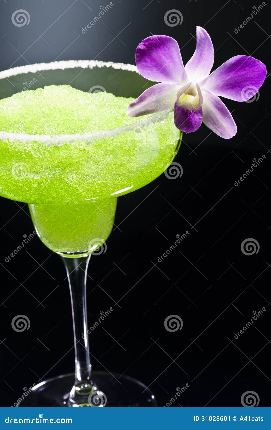 Cocktail vert de margarita image stock. Image du boisson - 31028601