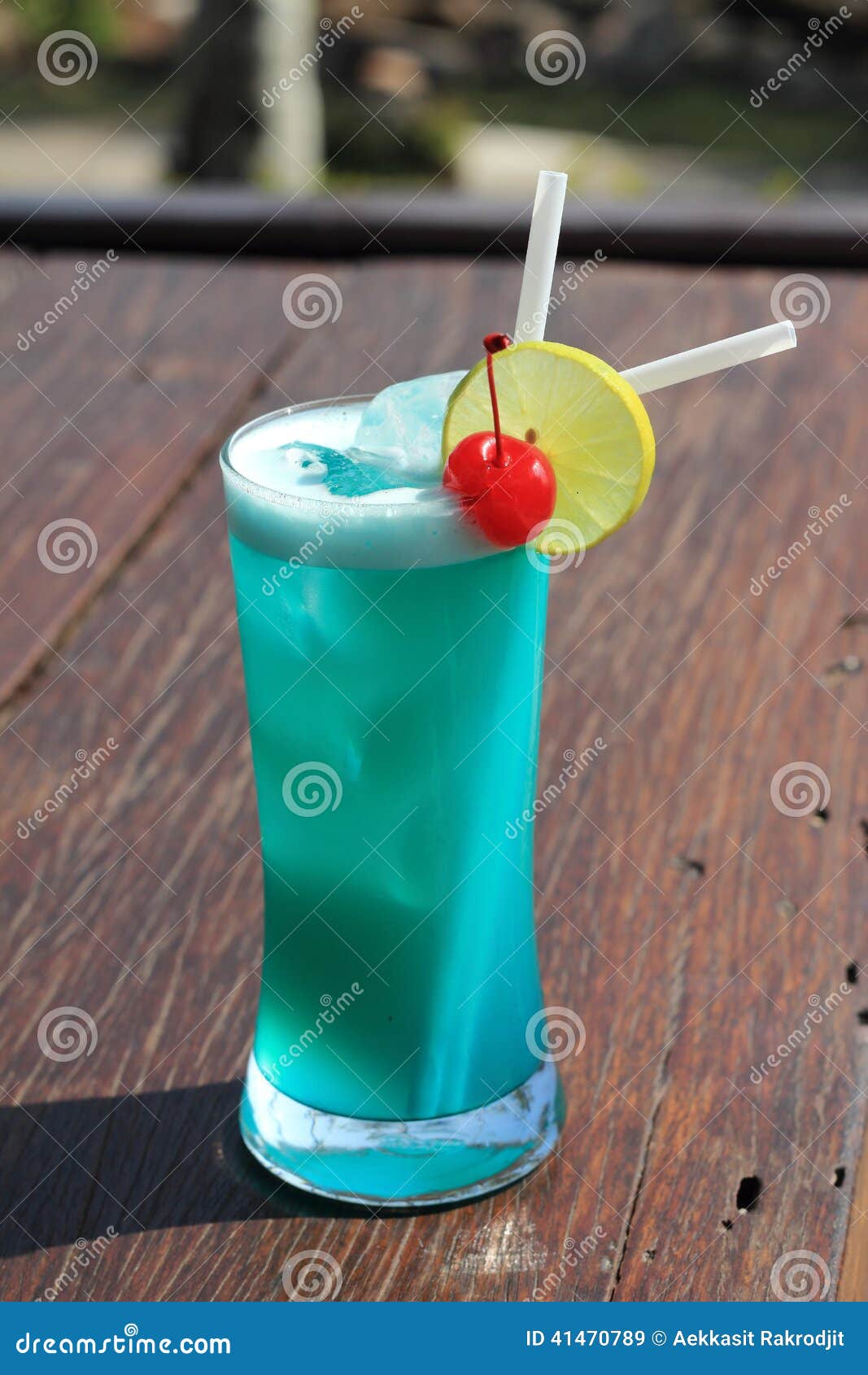 Cocktails,Blue Hawill stock image. Image of drinks, blue - 41470789