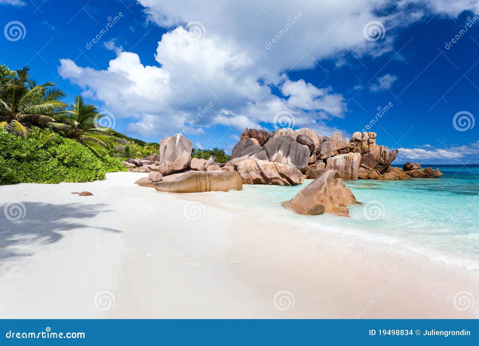Coco beach in seychelles stock photo. Image of calm, shore - 19498834