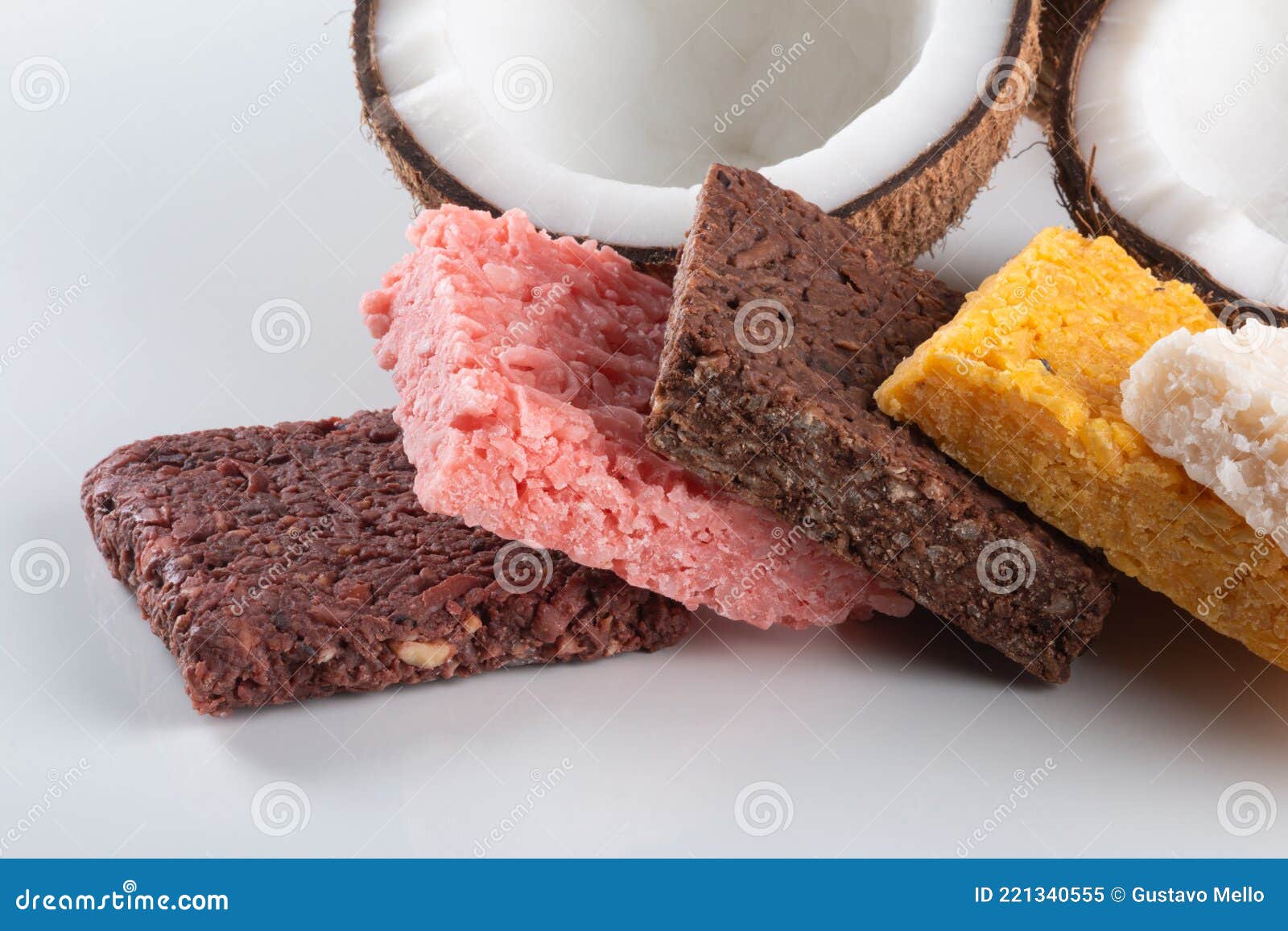 Coco Doce De Coco Doce Brasileiro Em Fundo Branco Imagem de Stock ...