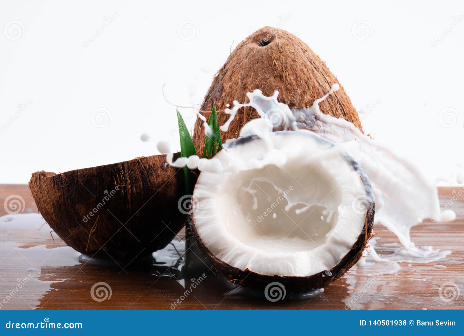 Coco maduro delicioso foto de archivo. Imagen de coma - 140501938