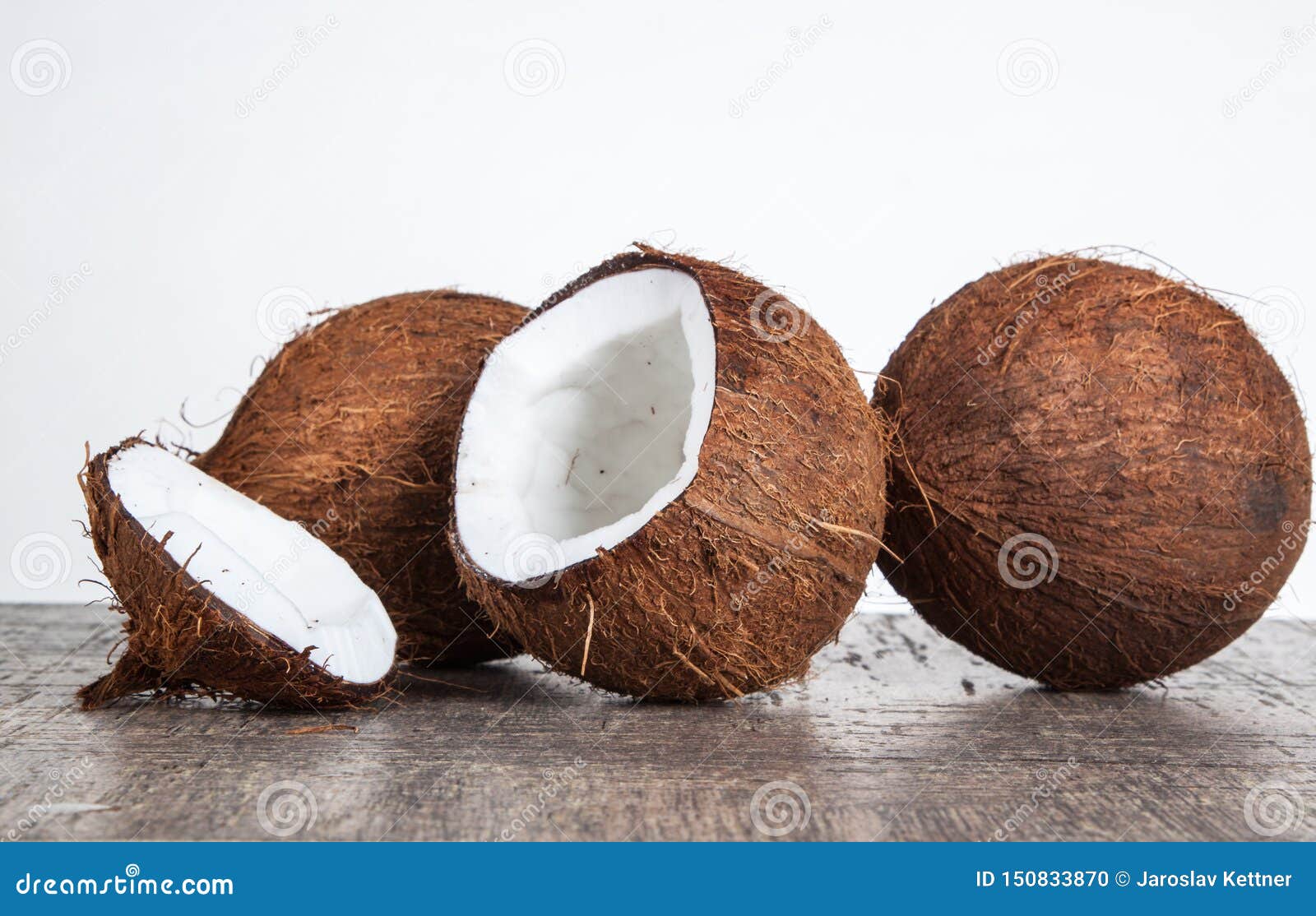 Coco tropical foto de archivo. Imagen de verano, cubo - 150833870