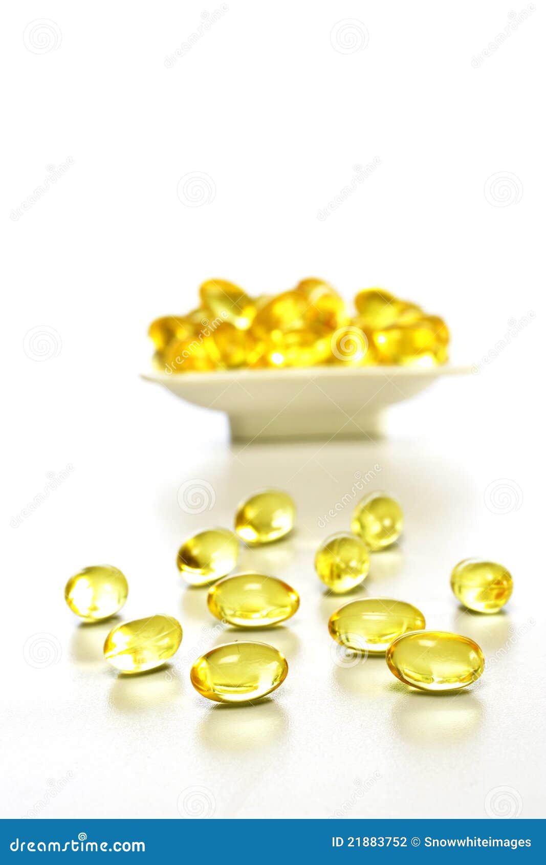 Cod liver oil pills stock photo. Image of bowl, healthy - 21883752