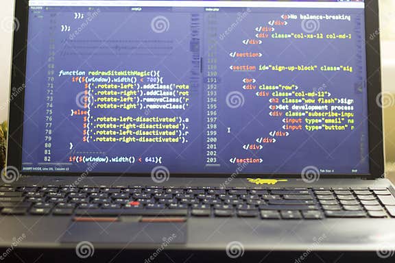 Code D'entrée De Javascript Et De HTML Code Source De Programmation Par Ordinateur Photographie ...