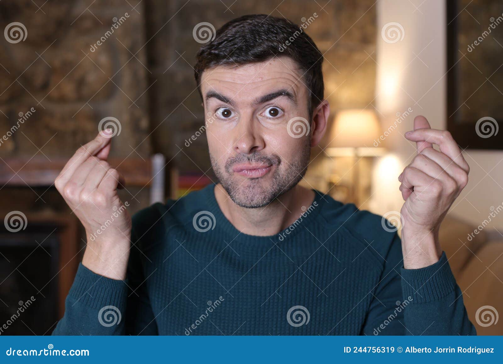 Codicioso Hombre Pidiendo Algo De Dinero Con Gesto De Mano Imagen de ...