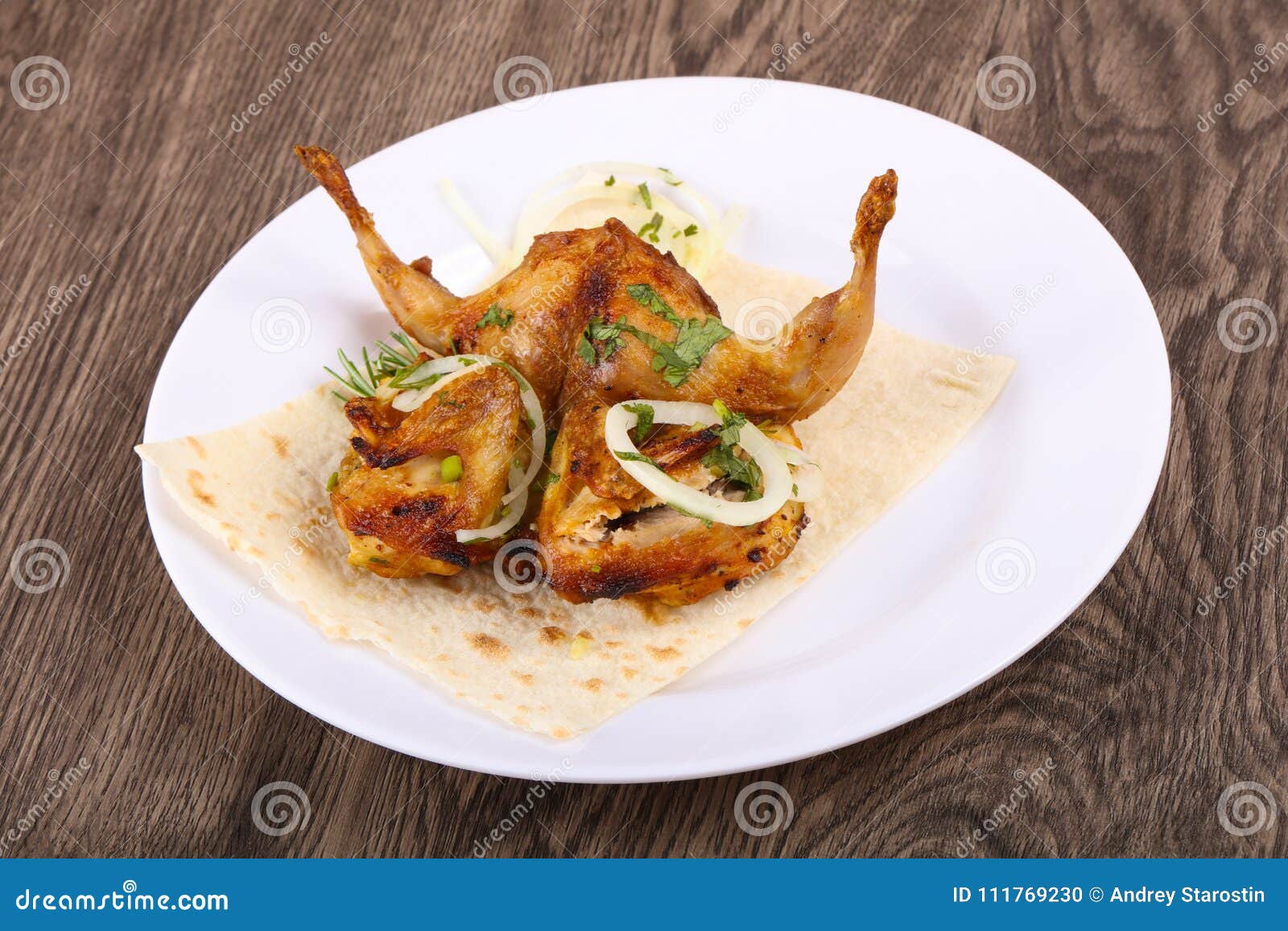 Codornices Asadas a La Parilla Foto de archivo - Imagen de principal ...