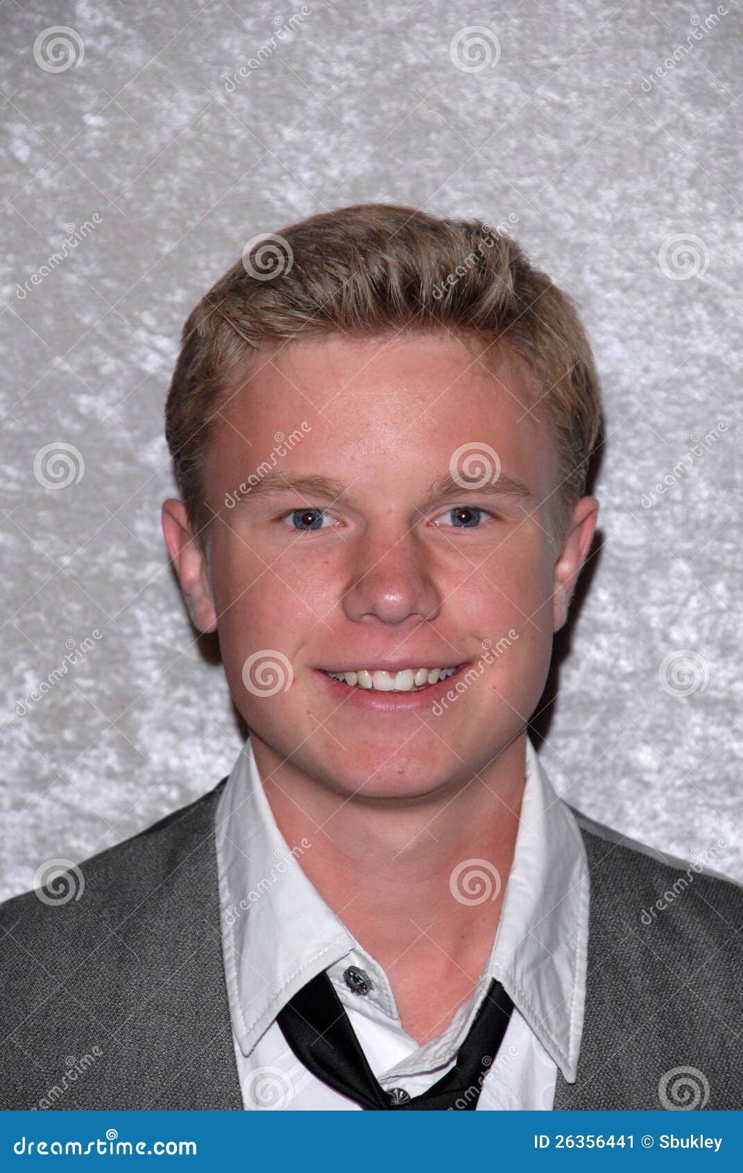 Cody Klop editorial photo. Image of cody, klop, love - 26356441