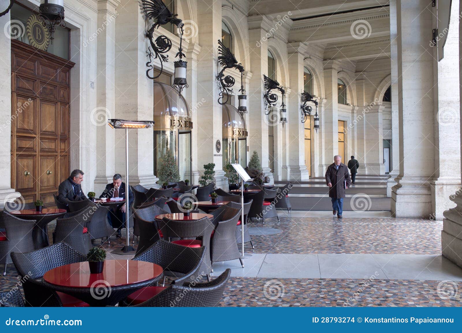 Coffee bar in Rome editorial stock image. Image of breakfast - 28793274