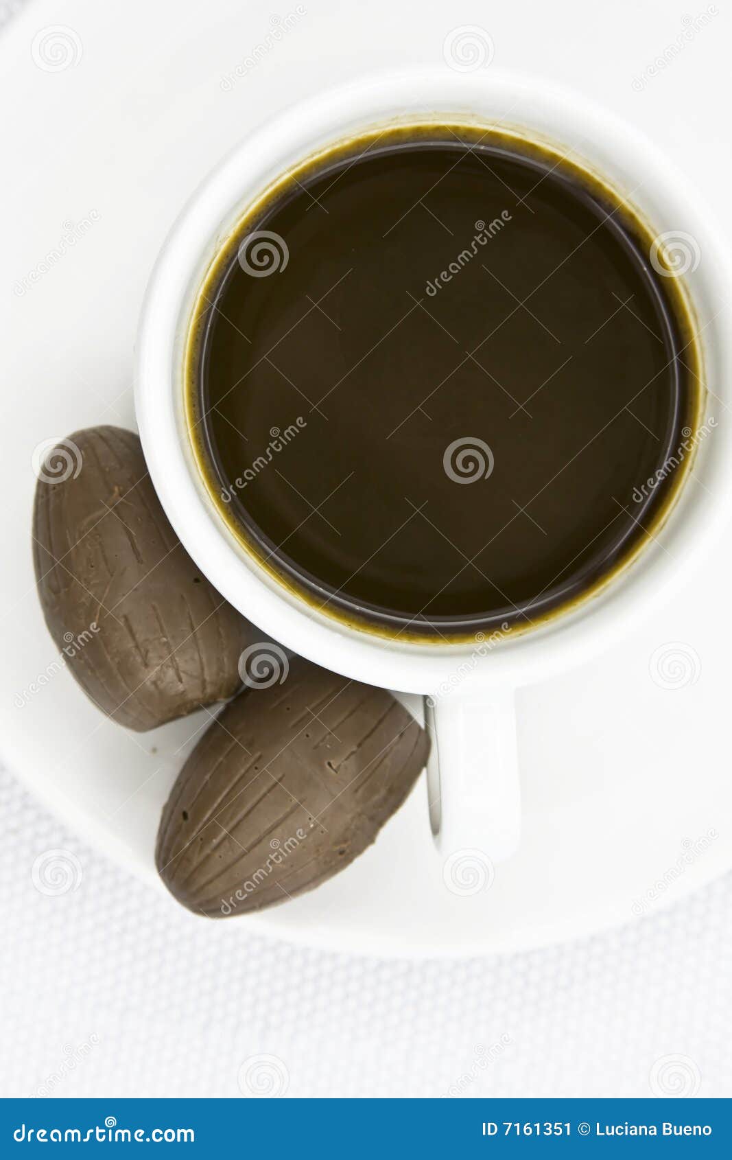 Coffee cup with chocolate stock image. Image of closeup - 7161351