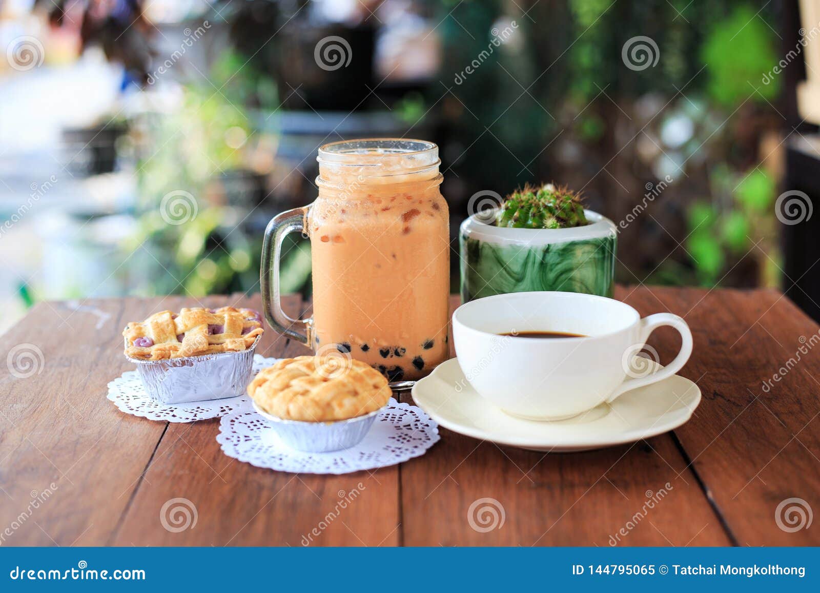 Coffee Ice Bubble Tea and Pie Stock Image - Image of green, espresso ...