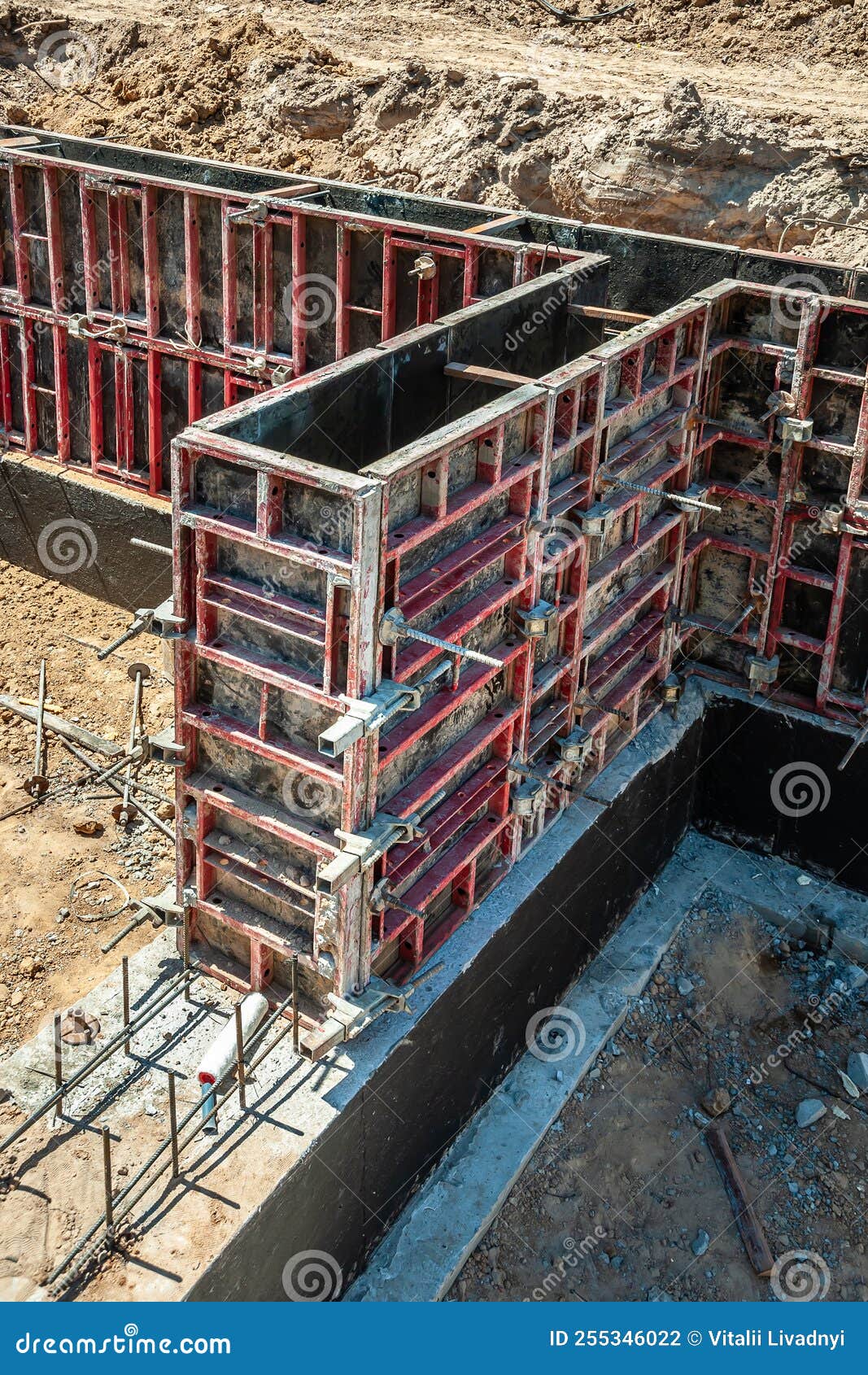 Coffrage Et Colonnes Dans La Construction De Logements Photo stock ...