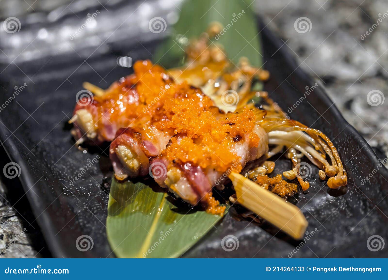 Cogumelo Embalado Com Bacon Imagem de Stock - Imagem de ingrediente ...