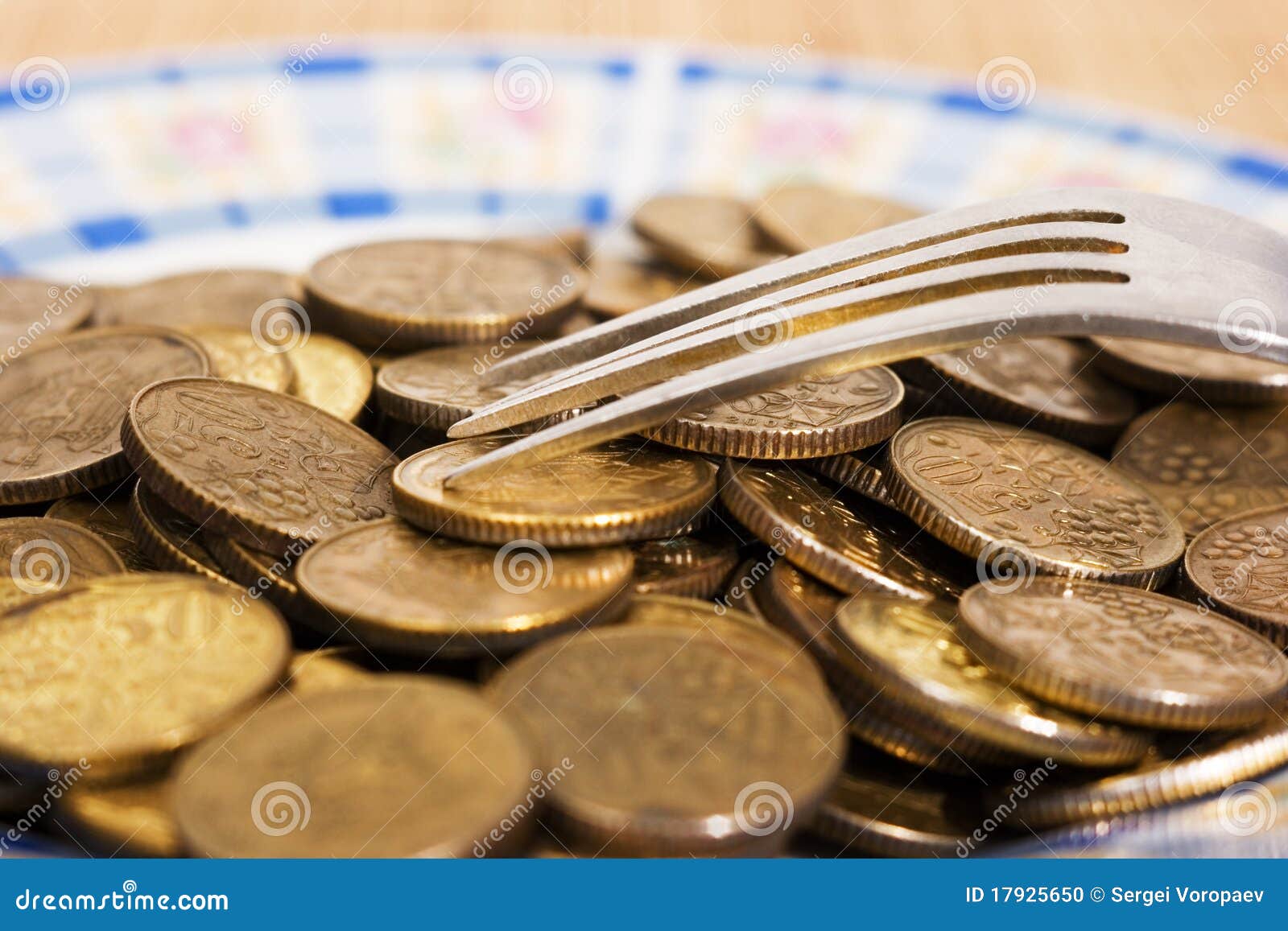 Coin money on a plate stock photo. Image of cent, cutlery - 17925650