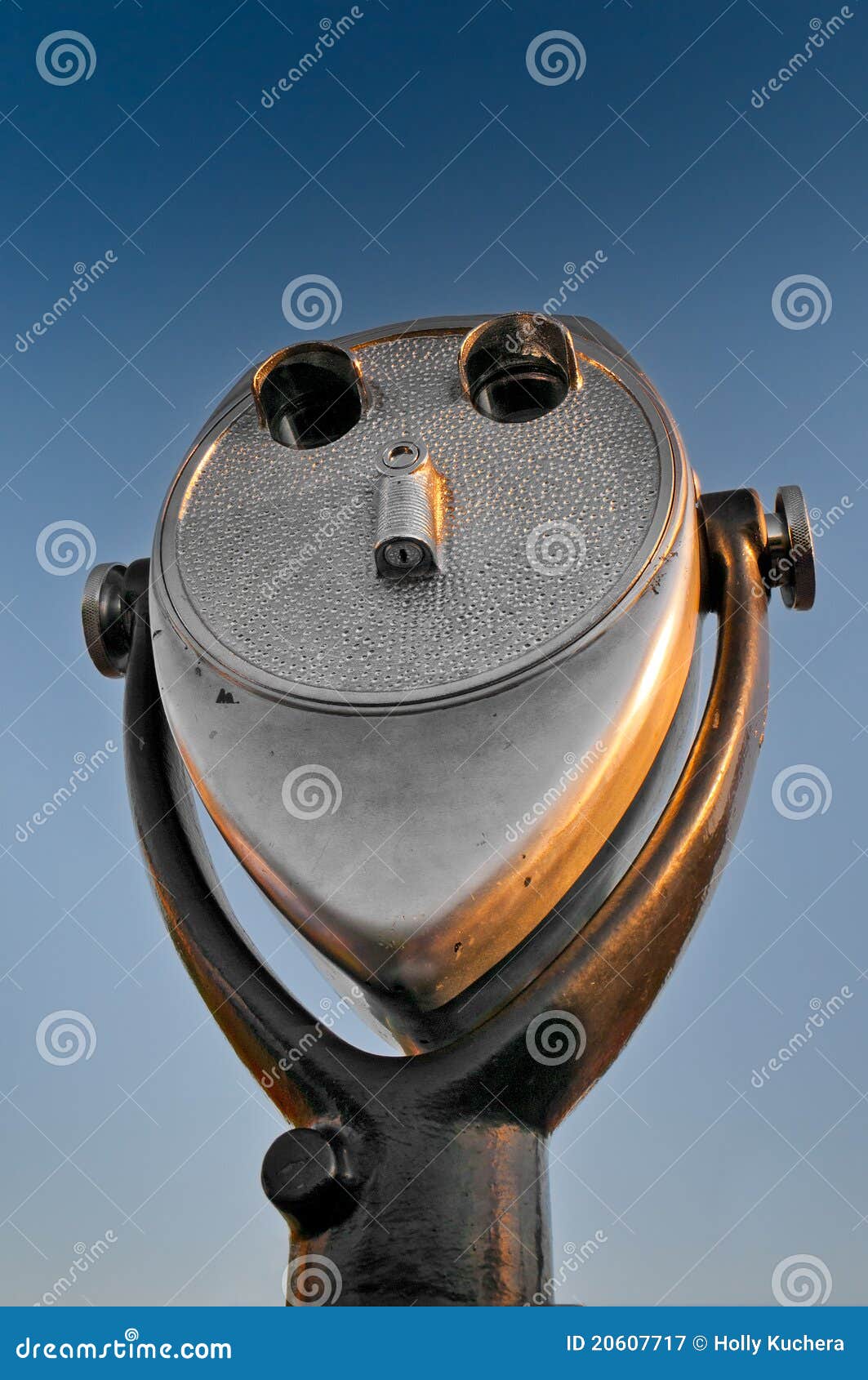 Coin Operated Binoculars stock image. Image of view, tool - 20607717