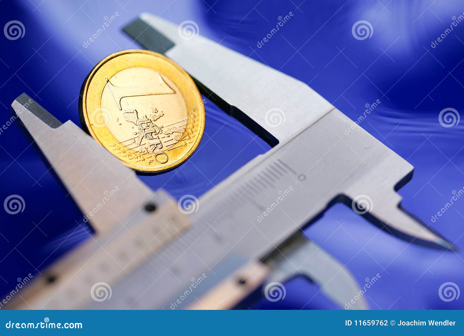 Coin sized by vernier tool stock photo. Image of mechanics - 11659762