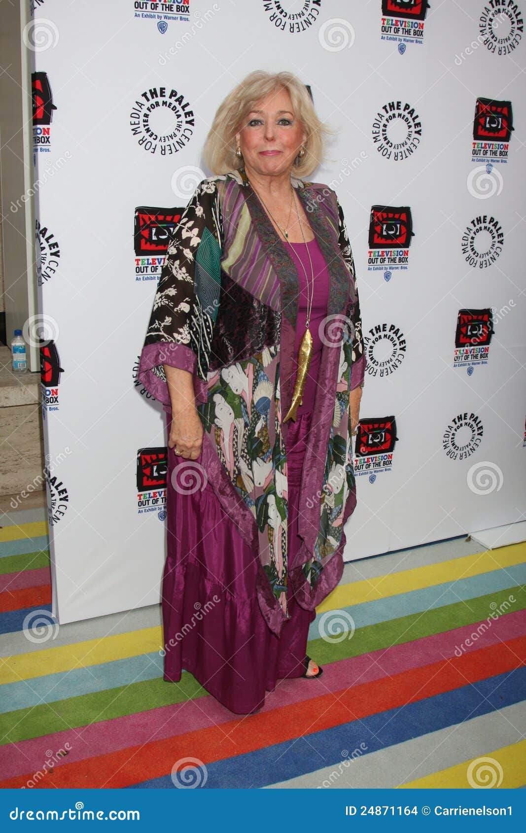 Col de Tina imagen de archivo editorial. Imagen de medio - 24871164