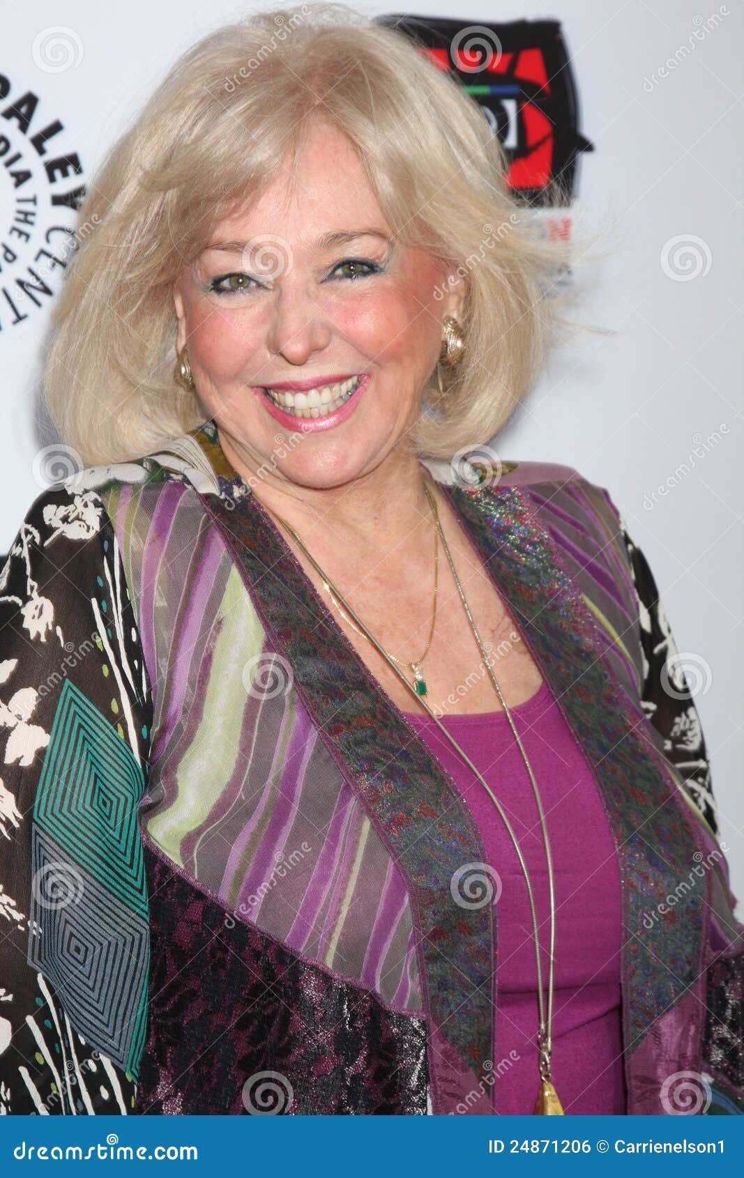 Col de Tina foto editorial. Imagen de salir, tina, llega - 24871206