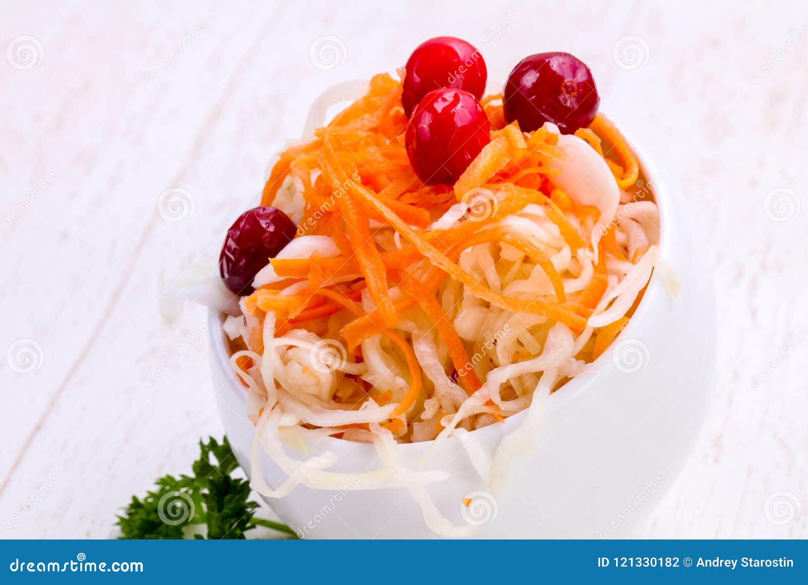 Col fermentada tradicional foto de archivo. Imagen de tajado - 121330182