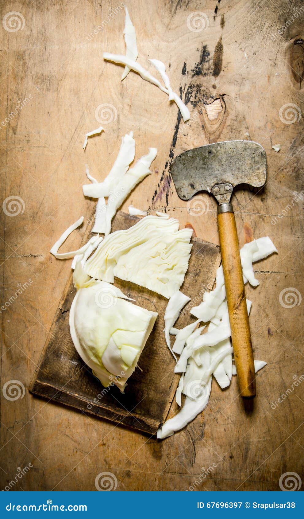 Col Saltada Con Un Destral Viejo Imagen de archivo - Imagen de fondo ...