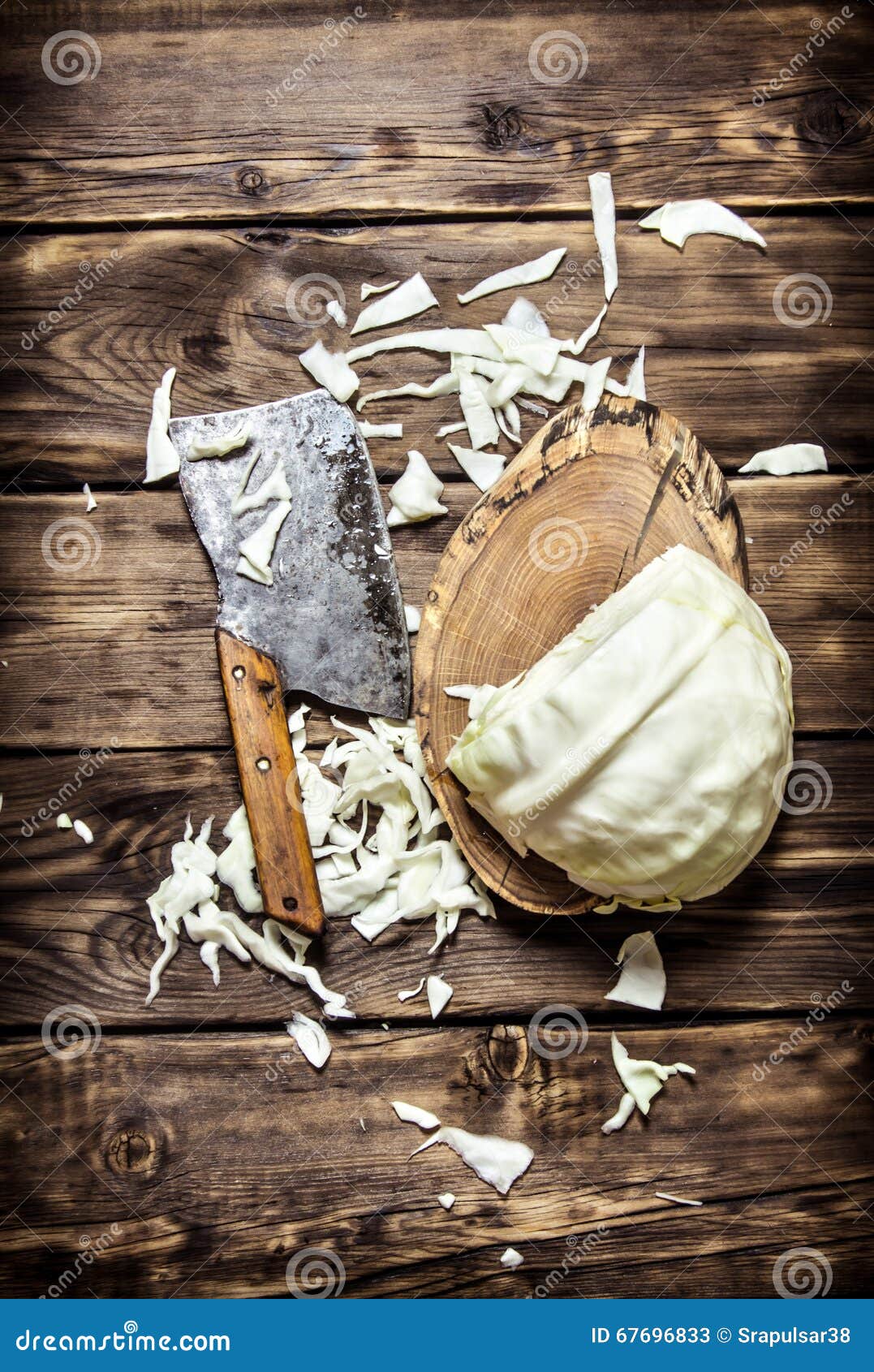 Col Saltada Con Un Destral Viejo Imagen de archivo - Imagen de ...