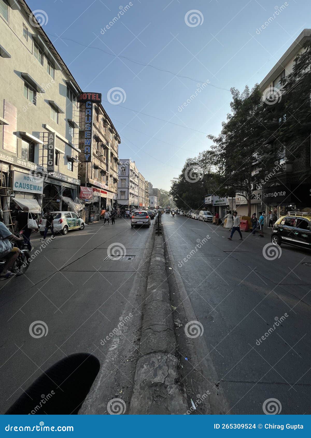 Colaba causeway editorial stock image. Image of transport - 265309524