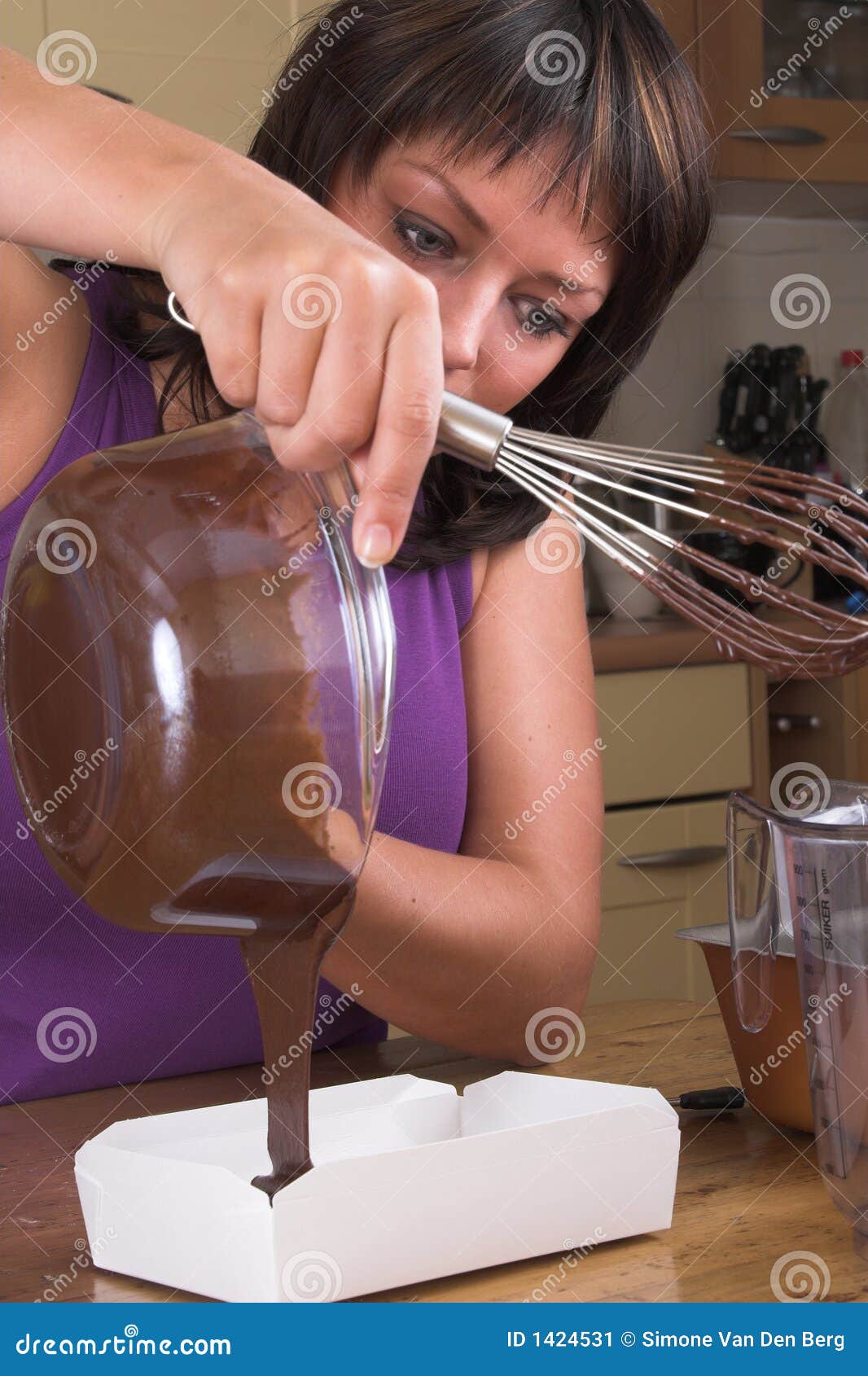 Colada del chocolate imagen de archivo. Imagen de brownies - 1424531