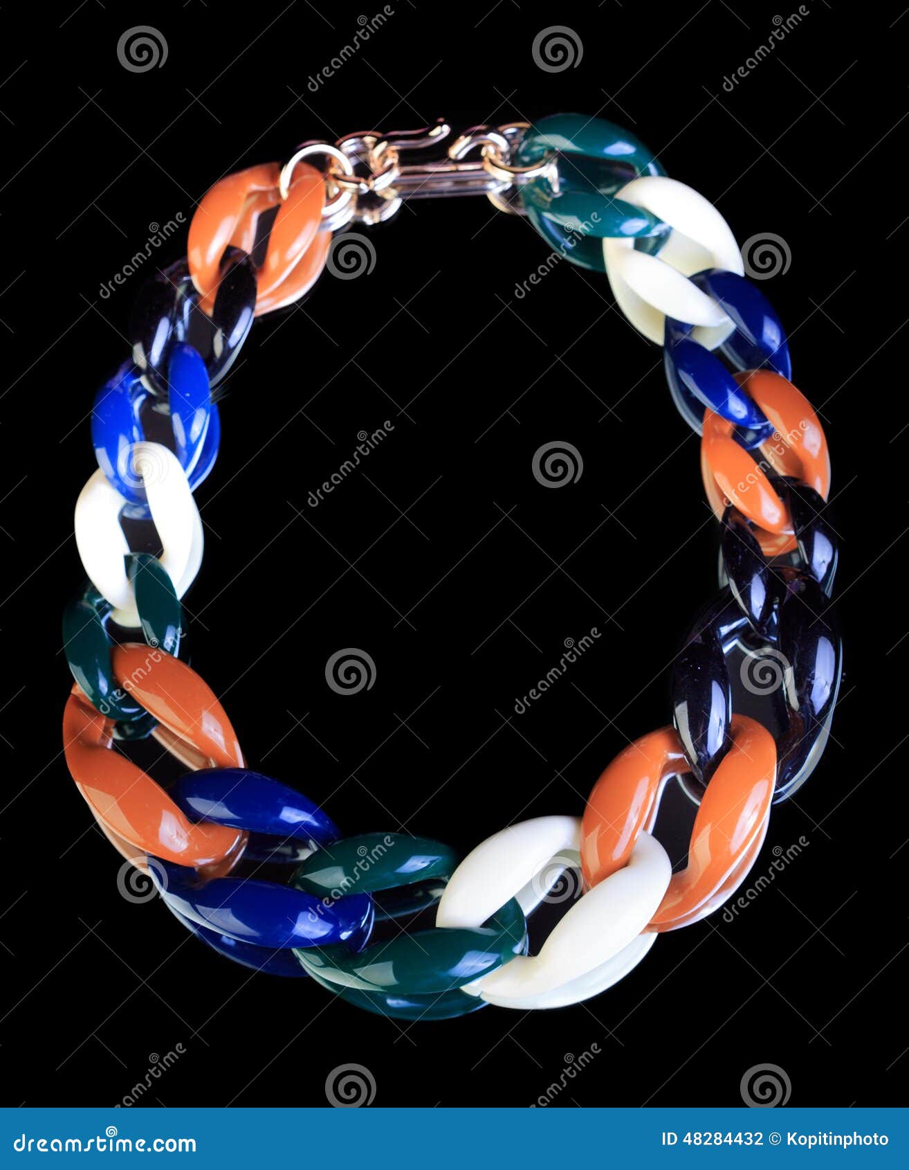 Colar Plástica Multicolored Ilustração Stock - Ilustração de pulseira ...