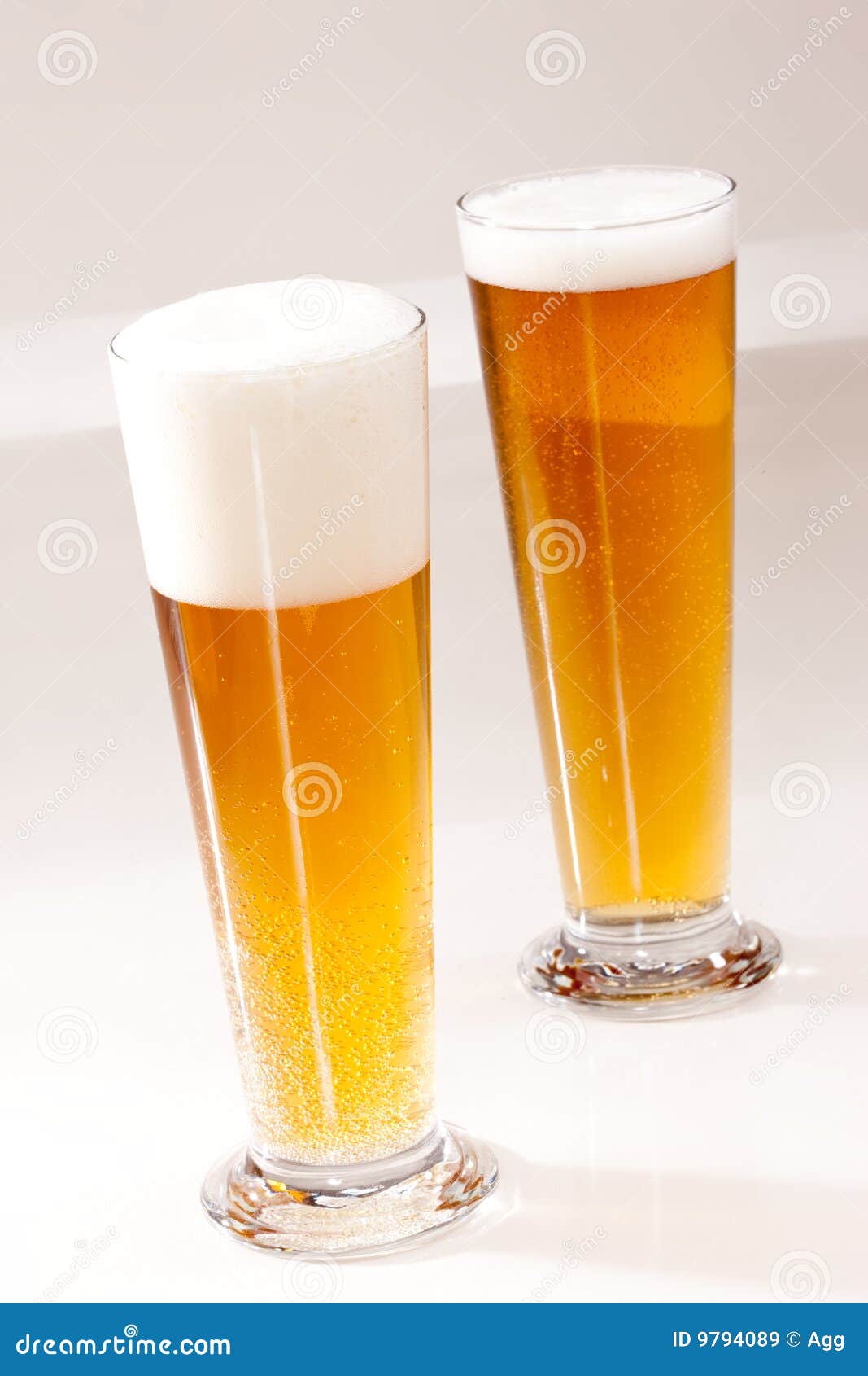 Cold beer stock image. Image of glass, foam, froth, beverage - 9794089