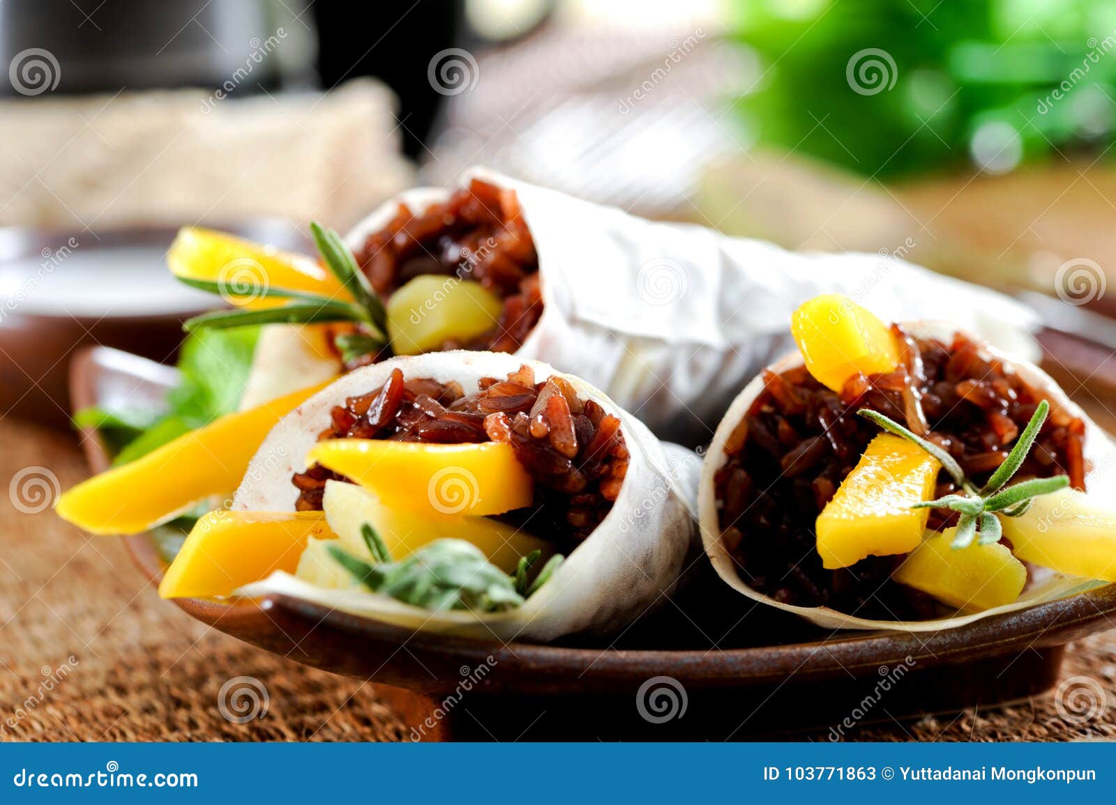 Cold crape stock image. Image of gourmet, meal, mango - 103771863