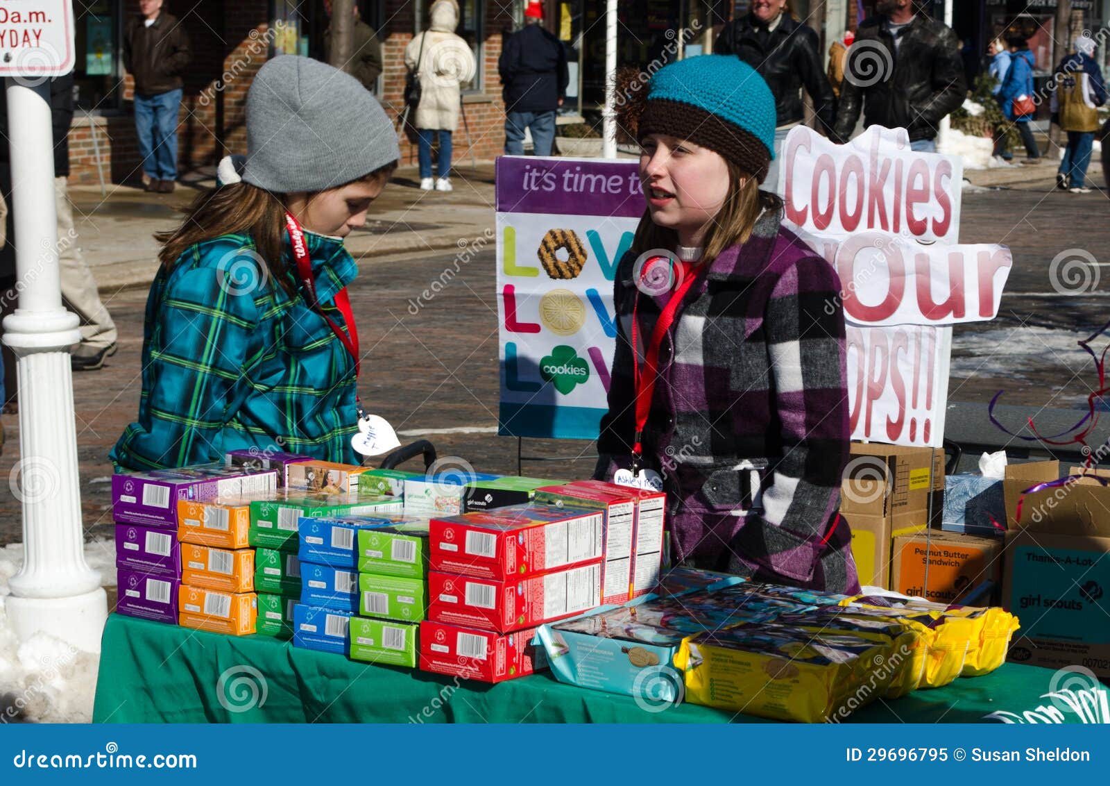 Cold Girl Scouts and Cookies Editorial Image - Image of outdoors ...