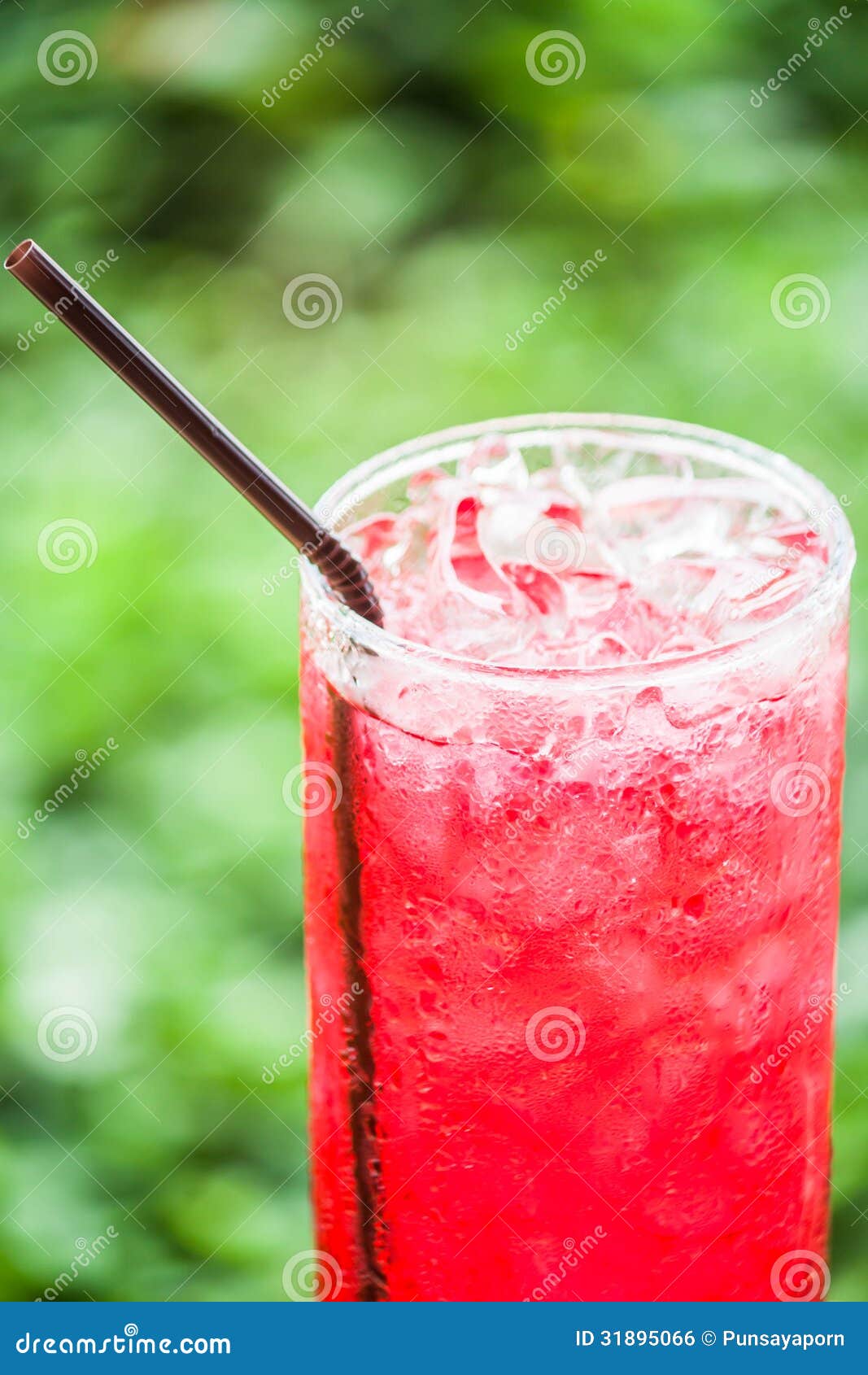 Cold red drink stock photo. Image of frost, liquid, fizz - 31895066