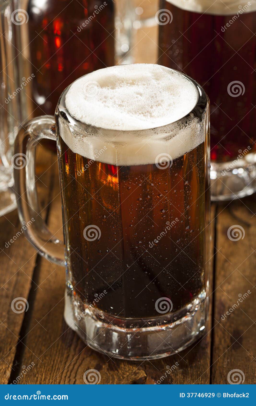 Cold Refreshing Root Beer stock image. Image of straw - 37746929