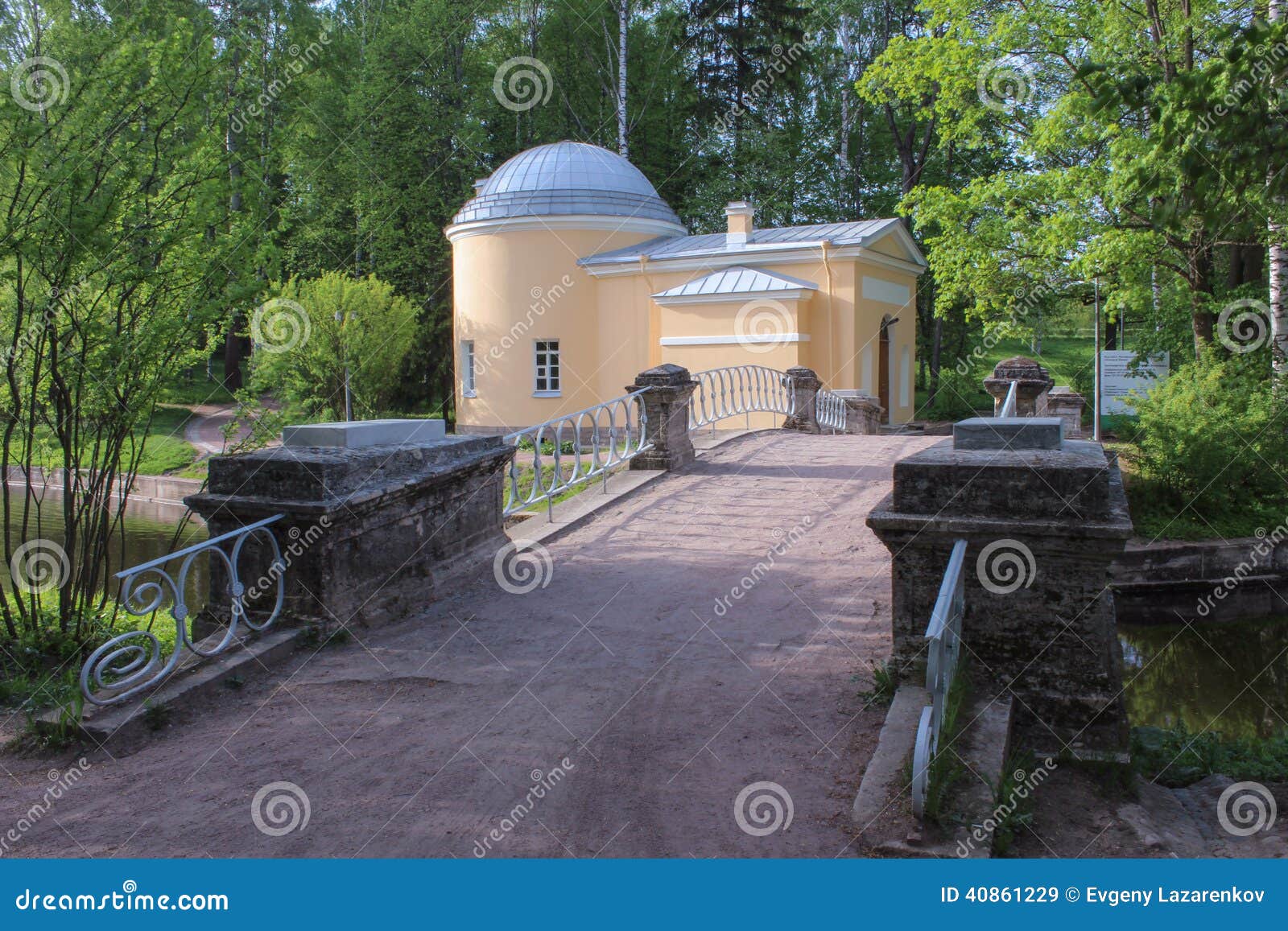 Cold Tower and the Bridge of Centaurs in Pavlovsk Stock Image - Image ...
