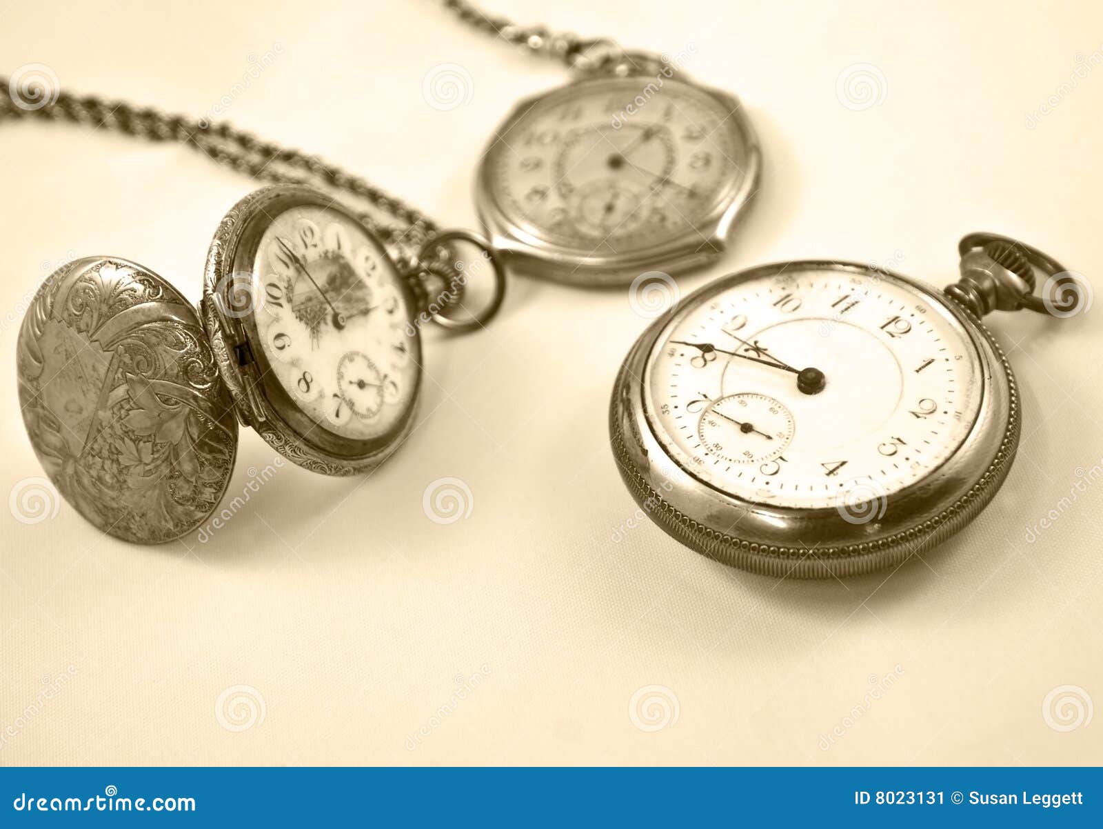 Colección De Relojes Antiguos Imagen de archivo - Imagen de retro ...