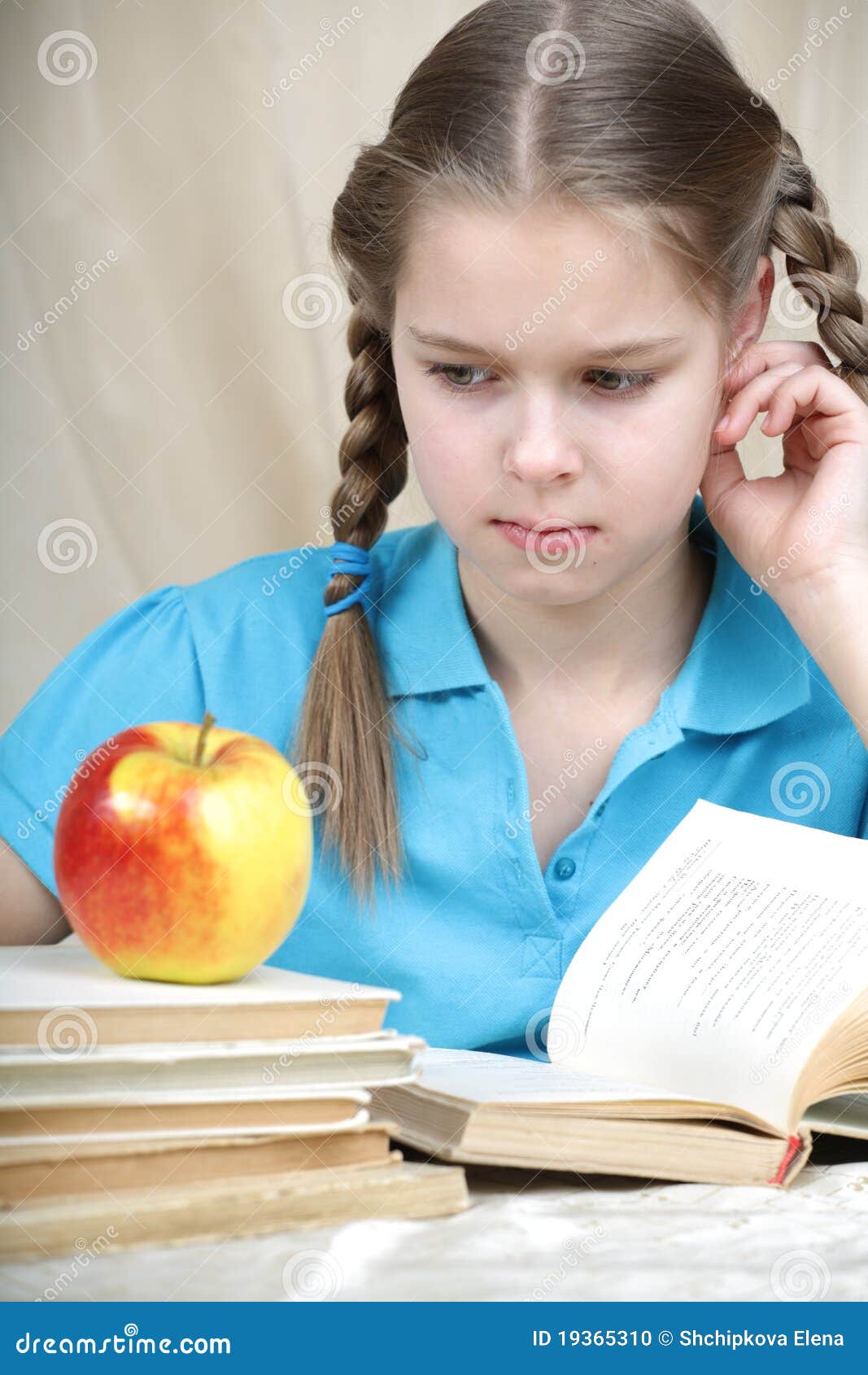 Colegiala foto de archivo. Imagen de aburrimiento, durmiendo - 19365310