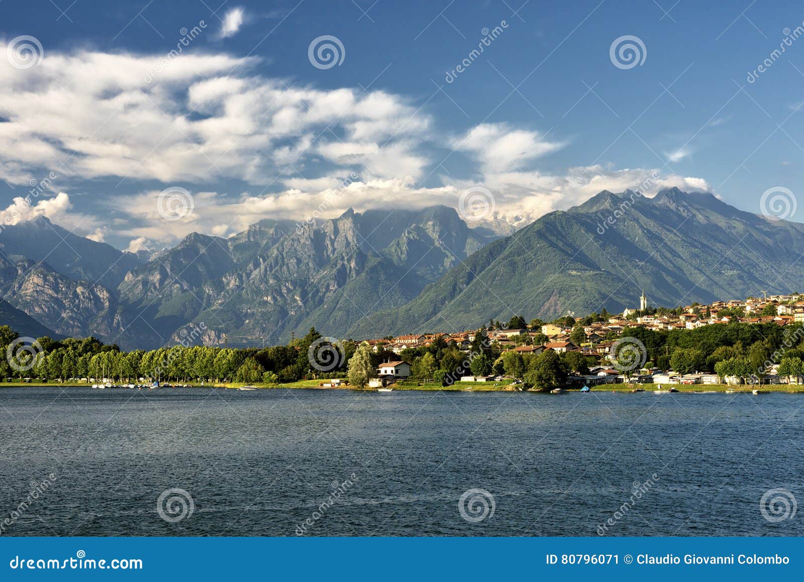 Colico Lecco Ed Il Lago Di Como Immagine Stock - Immagine di ...