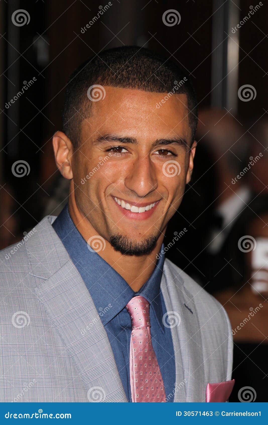 Colin Kaepernick редакционное стоковое фото. изображение насчитывающей ...