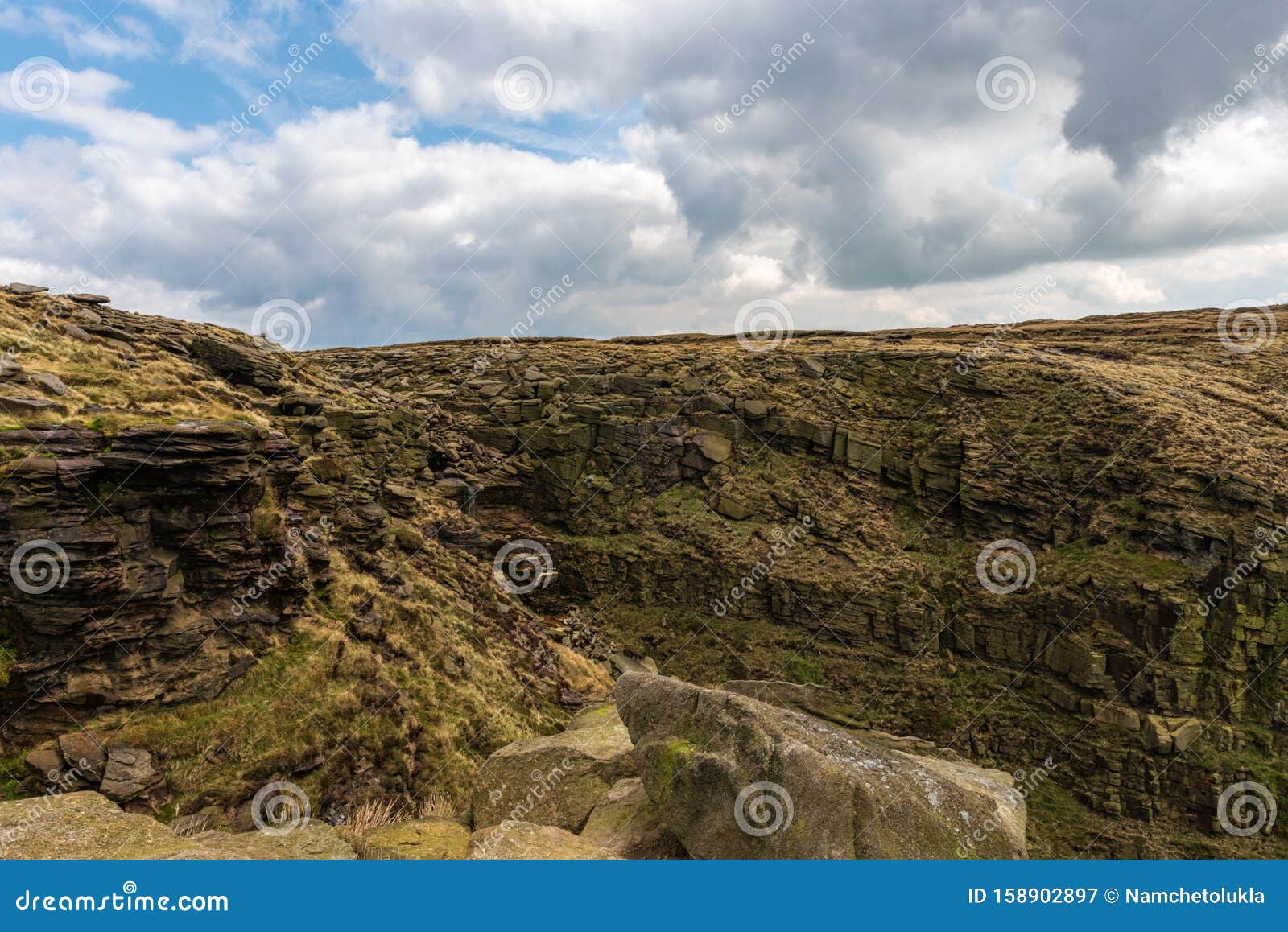Colinas Rocosas En El Distrito Peak Imagen de archivo - Imagen de ...