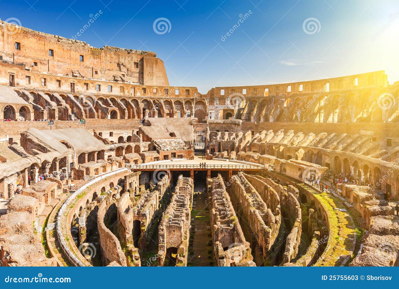 Coliseu em Roma imagem de stock. Imagem de arte, arco - 25755603