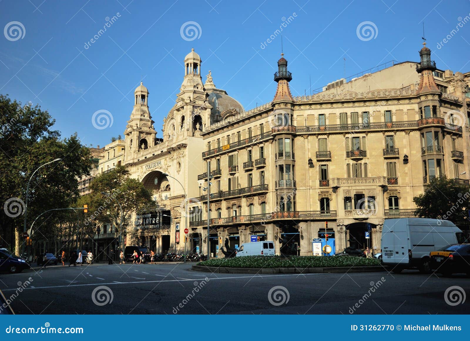Coliseum Theatre in Barcelona, Spain Editorial Image - Image of windows ...