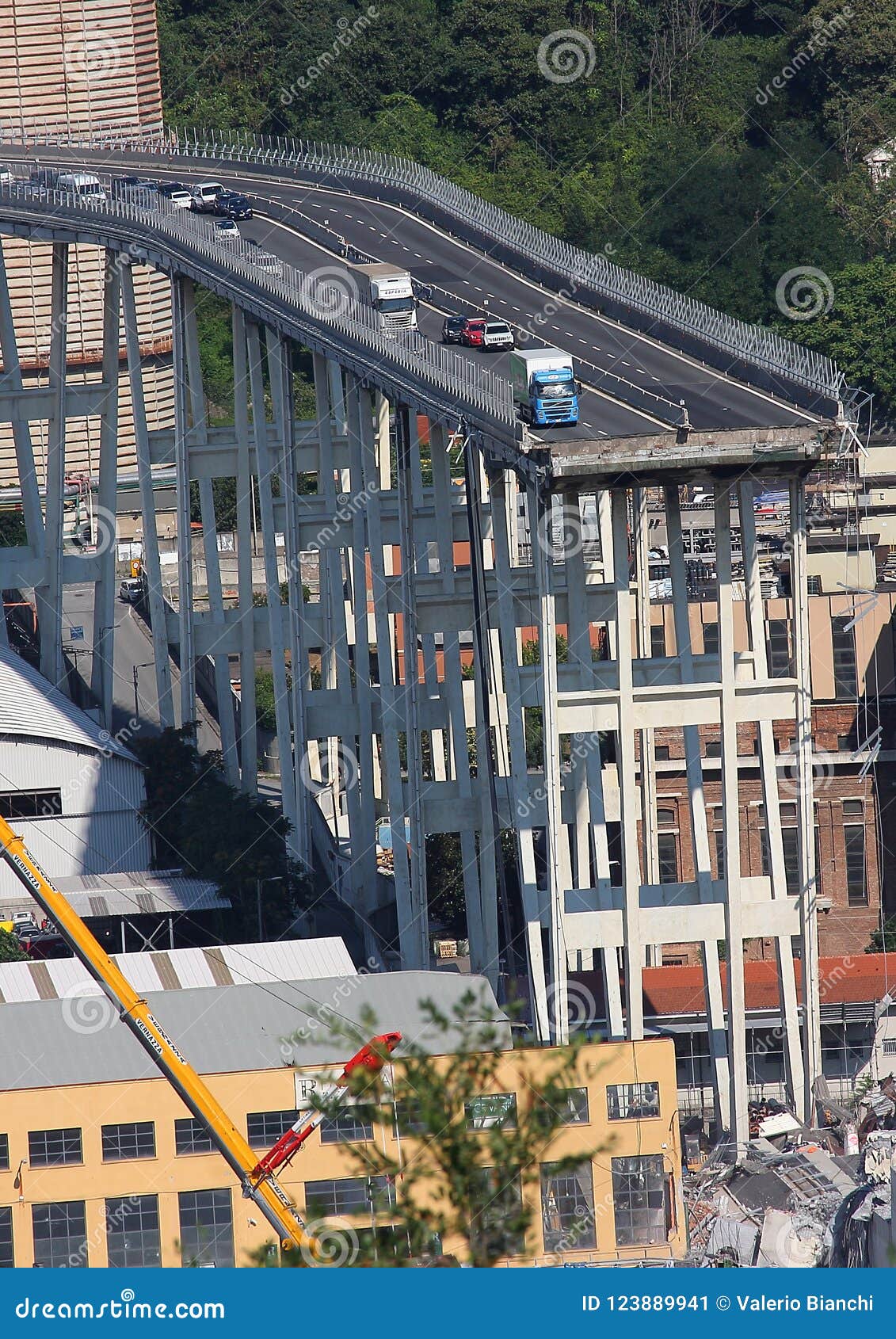 The Collapse of the Morandi Bridge in Genoa Editorial Photo - Image of ...