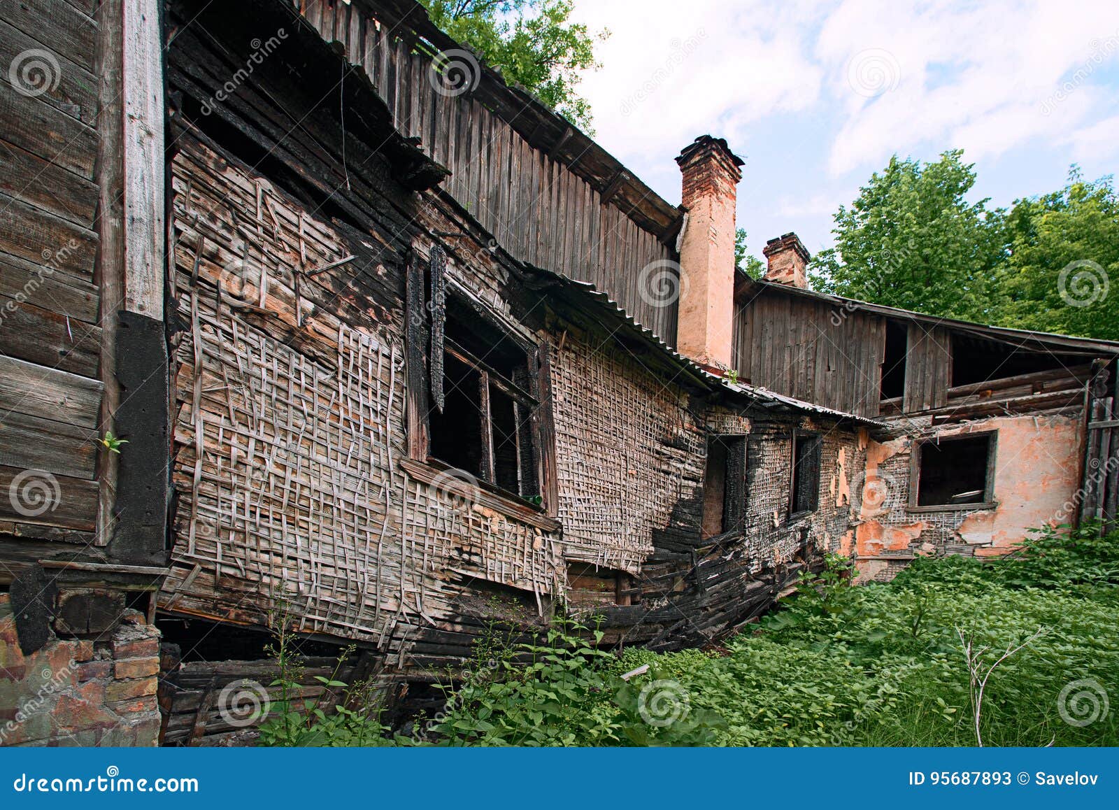 The Collapsed Building Outside Stock Image - Image of broken, burned ...