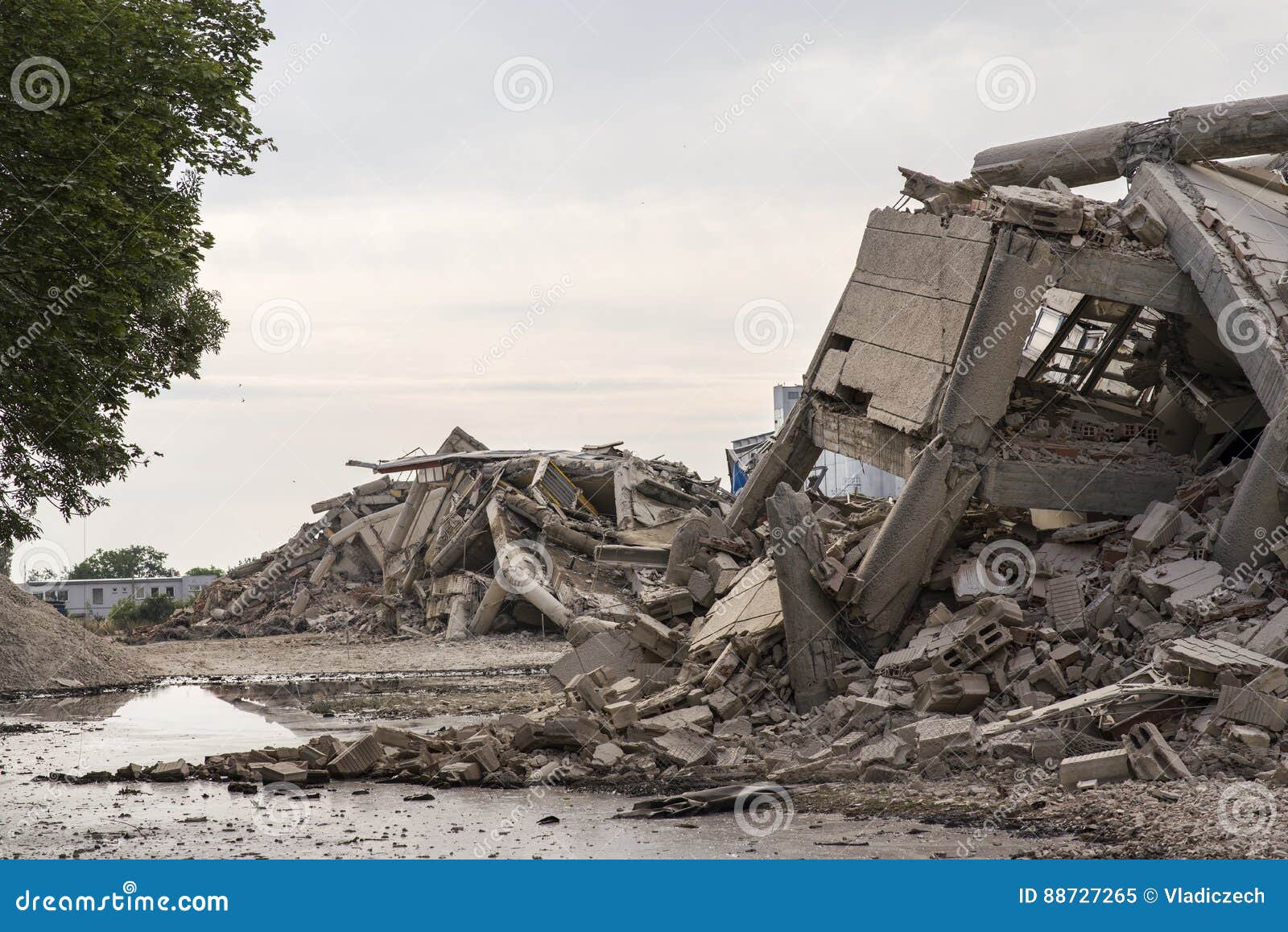Collapsed Concrete Buildings Stock Image - Image of accident, collapsed ...