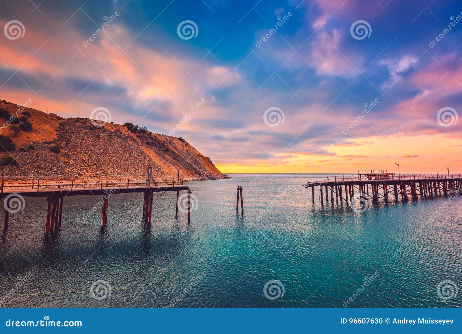 Collapsed Jetty at Rapid Bay, South Australia Stock Photo - Image of ...