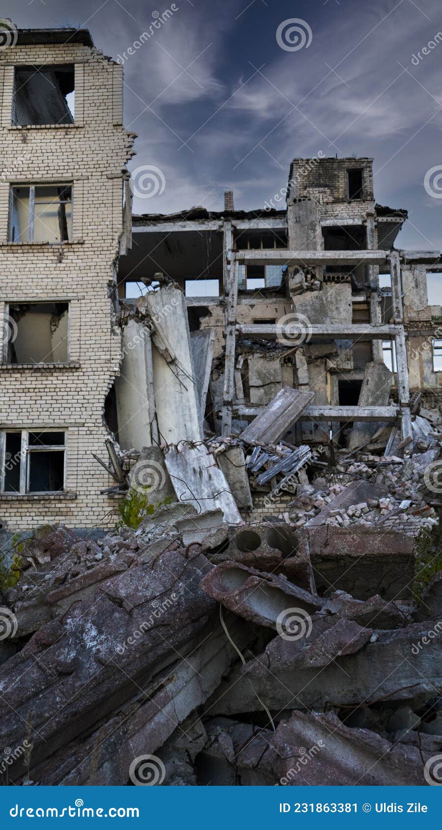 Collapsed Large Building after Disasted Collapsed Exposing Eartquake ...