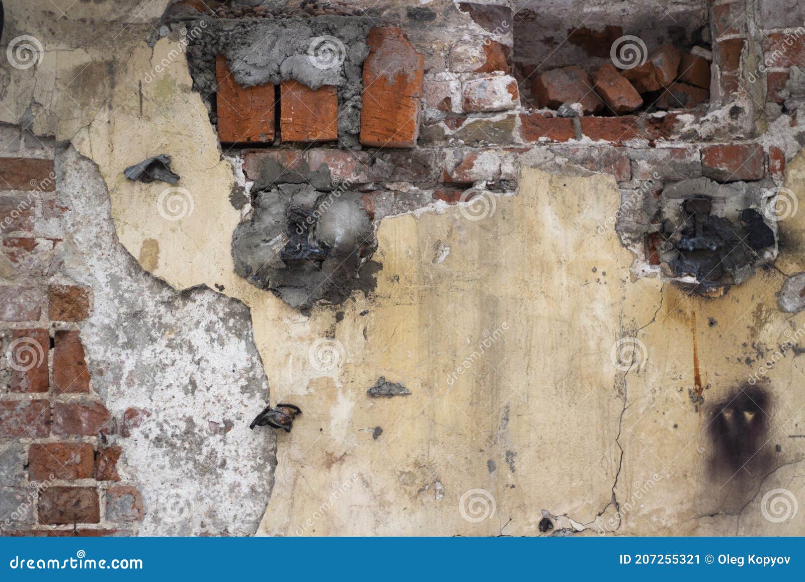 Collapsed Wall. Destroyed Brickwork Surface. Old Era Bricks Stock Image ...