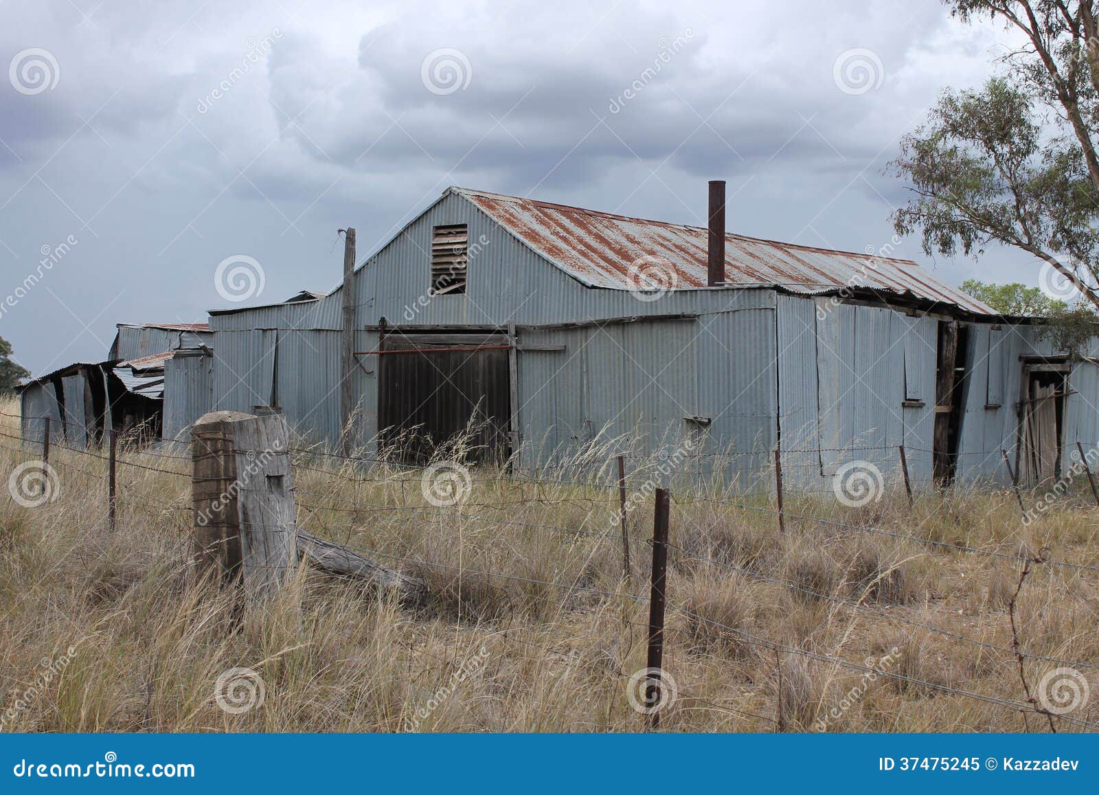 Collapsing Barn stock image. Image of australia, storage - 37475245